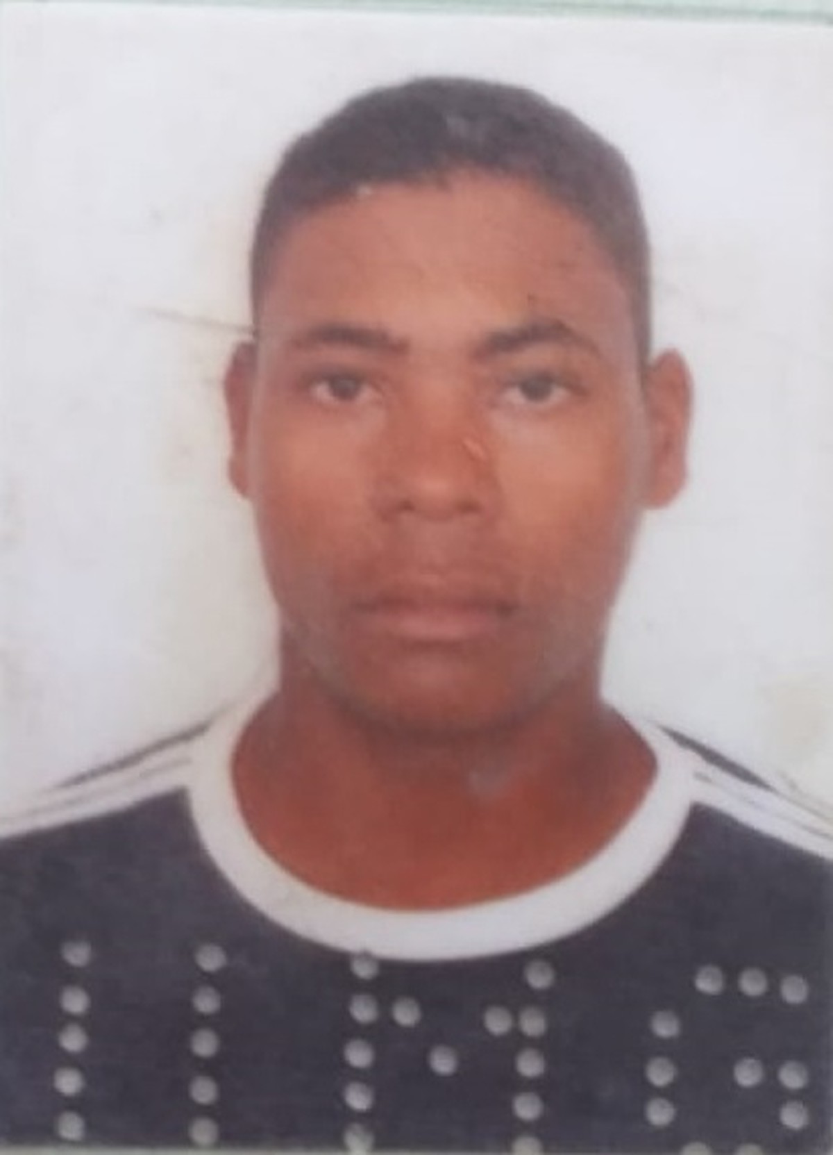 Jovem é Morto A Tiros às Margens Da Mg 105 Em Águas Formosas Vales De