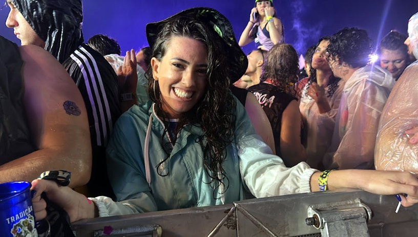 FOTOS E VÍDEOS: Corso da Tusca tem shows com reprodução de meme e ...