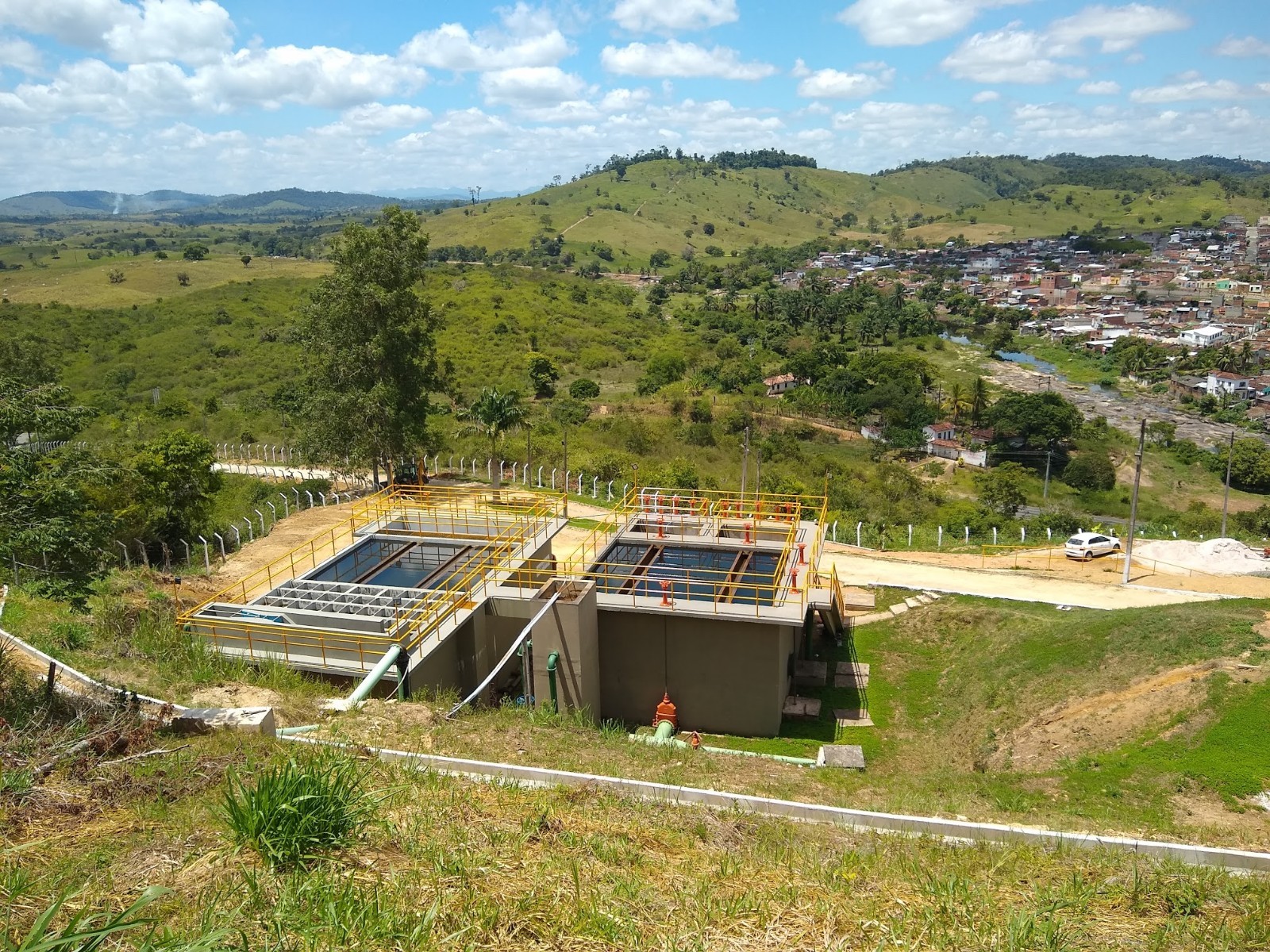 Embasa amplia e melhora o abastecimento de água na área do SIAA Floresta Azul | G1