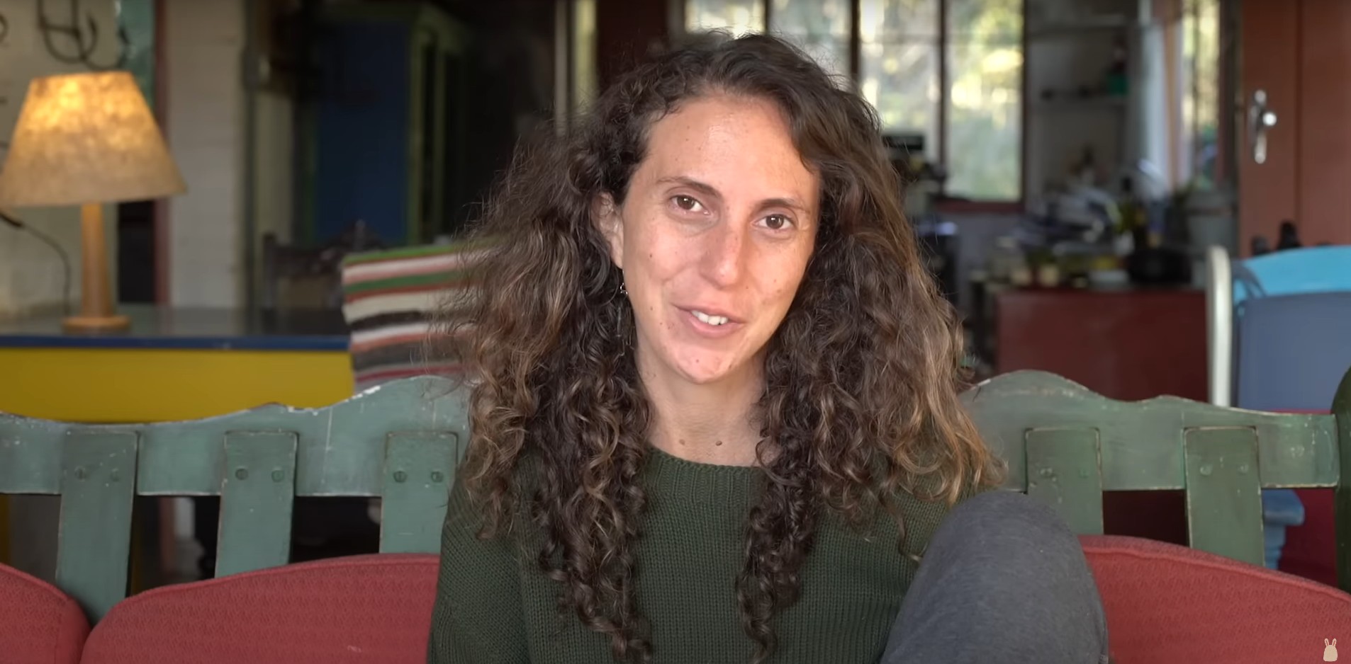 Fora das redes, Jout Jout dá à luz em São Pedro da Serra, no RJ | G1