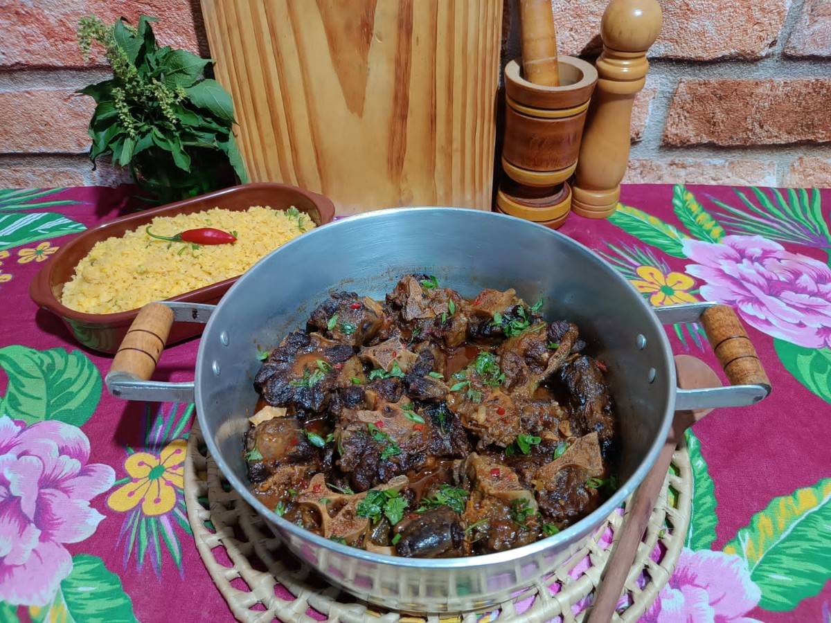 Aprenda a fazer rabada e farofa de cuscuz | Rio Grande do Norte | G1