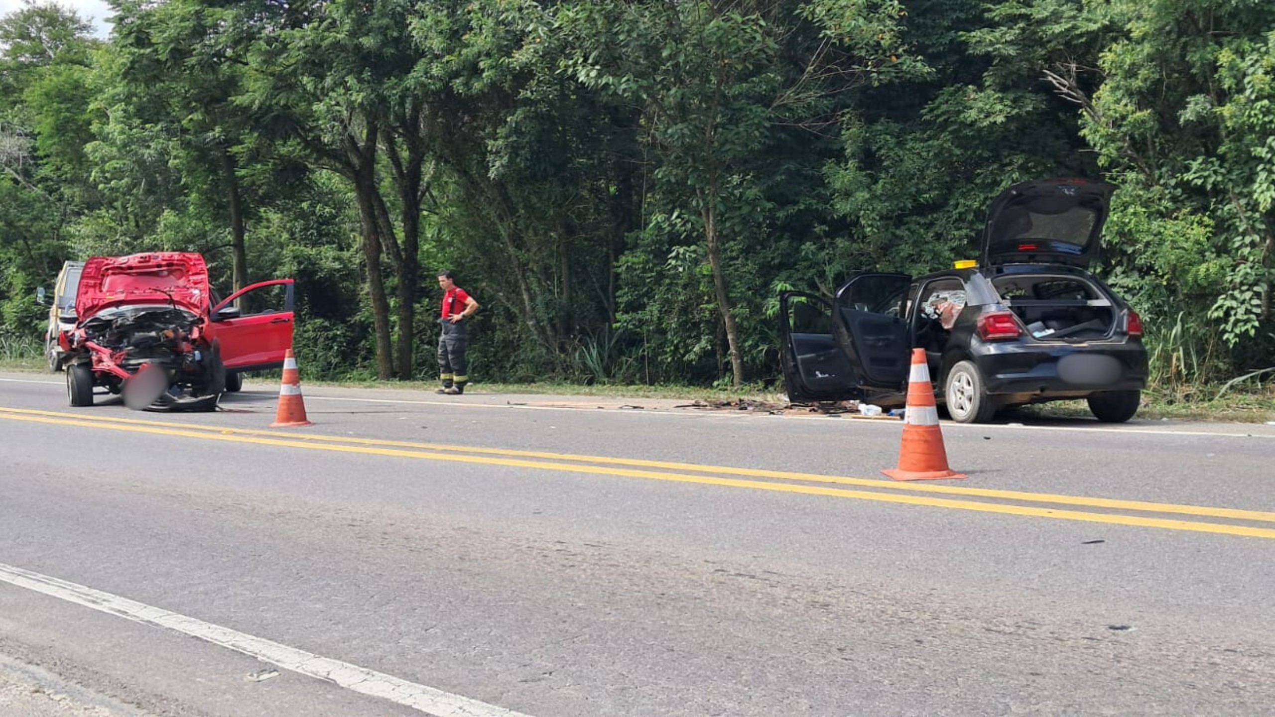Passageira morre após bater de frente com carro em rodovia de Piedade | Sorocaba e Jundiaí | G1