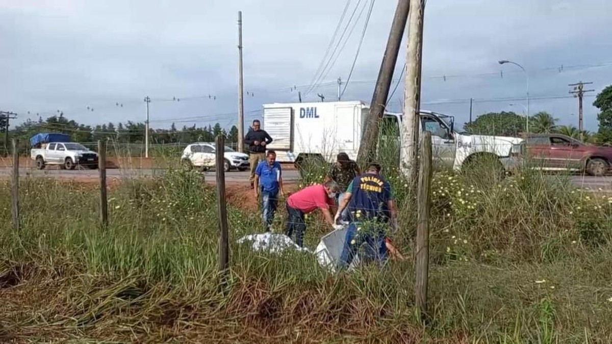 Homem morre atropelado a caminho do trabalho em rodovia do AP; motorista fugiu | Amapá | G1