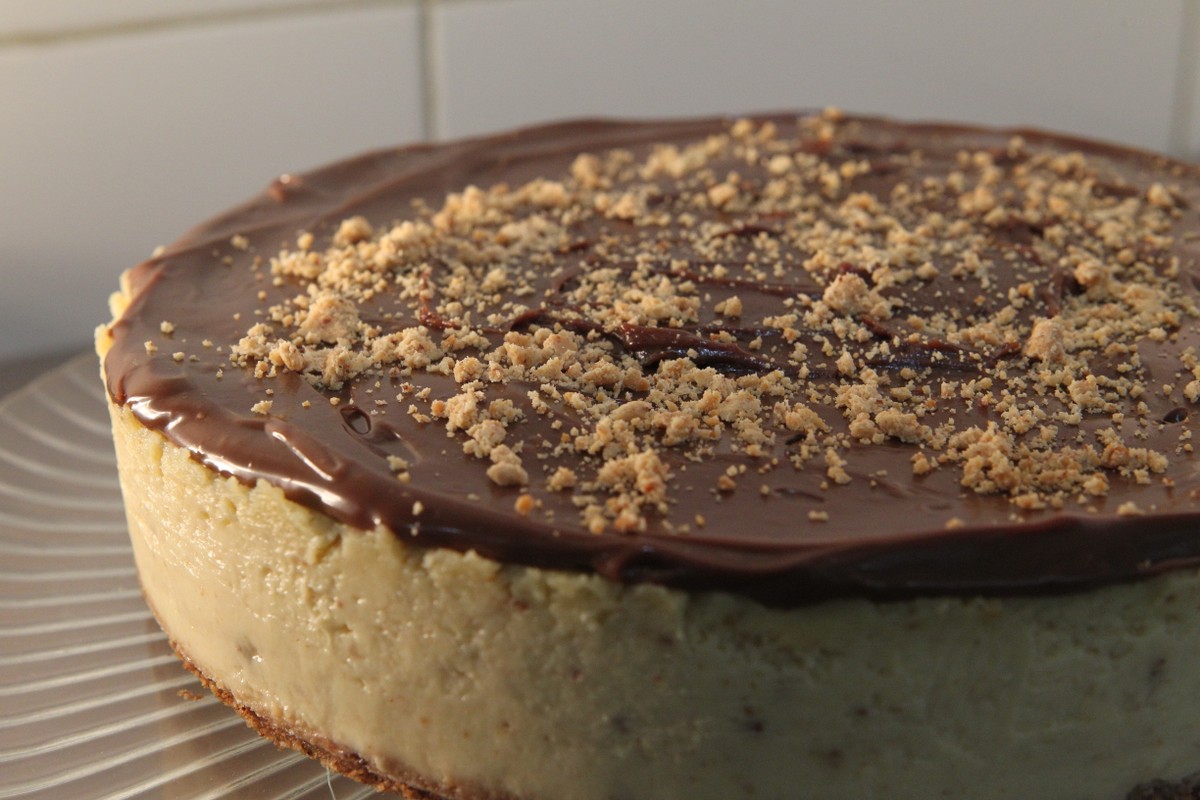 Especialista em cheesecakes ensina a receita da torta no sabor paçoca ...