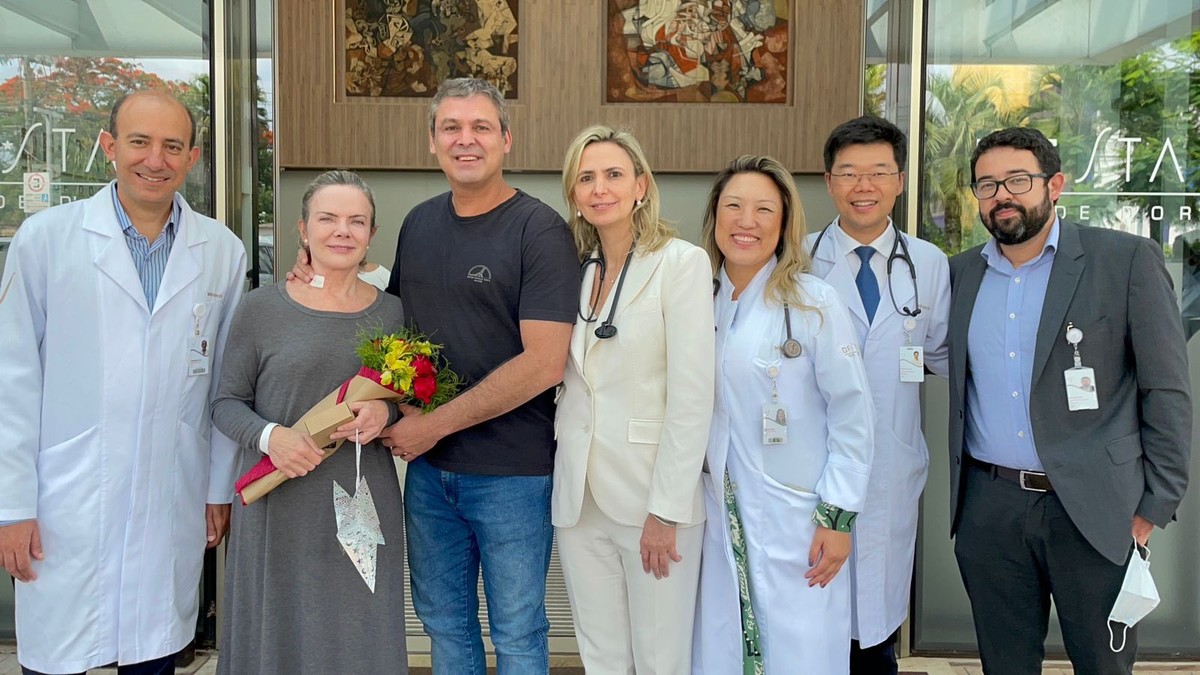 Gleisi Hoffmann tem alta após passar por cirurgia no coração, em ...