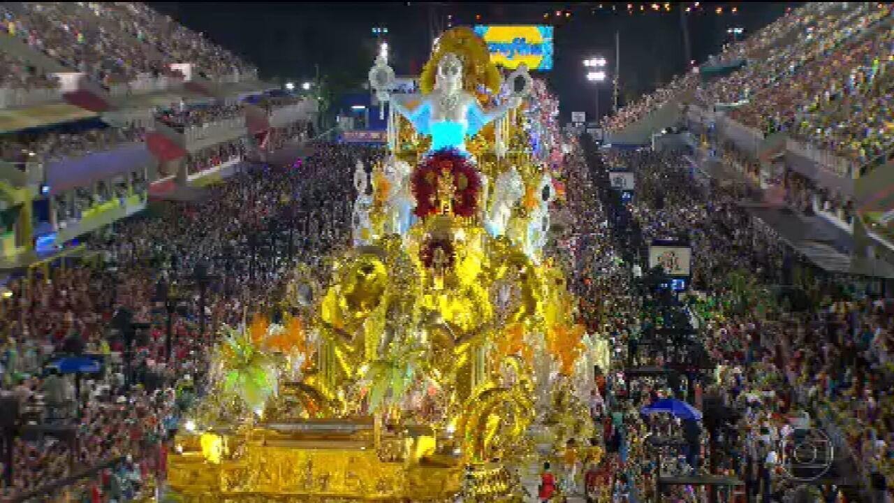 Intolerância, aquecimento global, política: desfiles foram recheados de ...