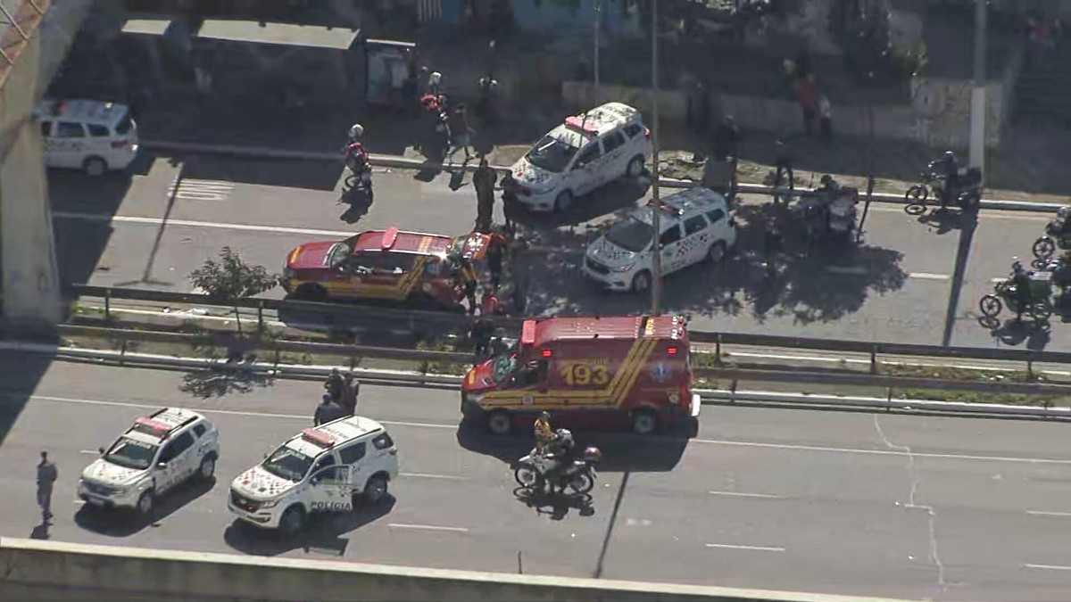Motociclista é atingido por linha de cerol em avenida na Zona Leste de ...
