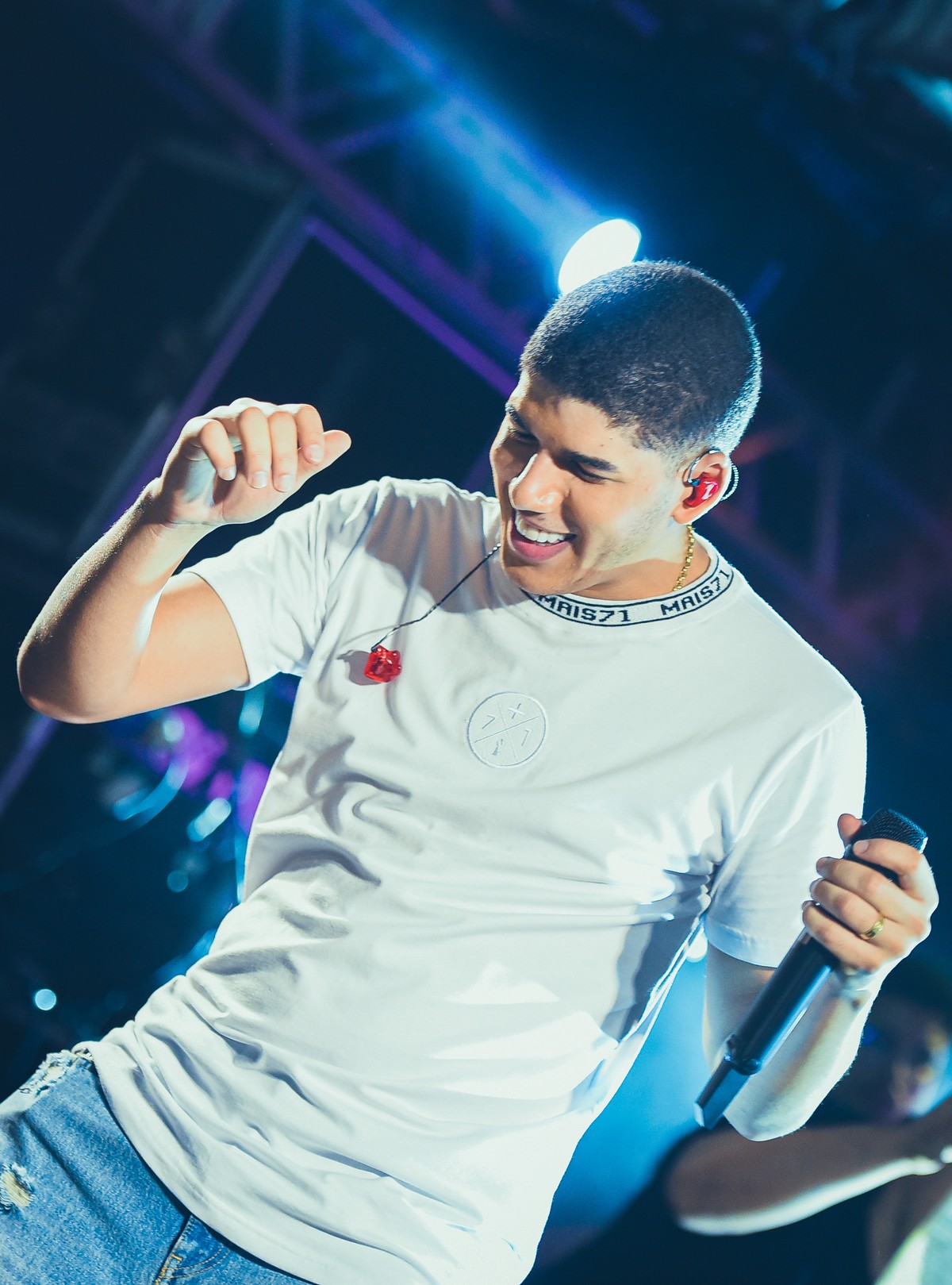 'Me sinto bem em falar de amor', diz Zé Vaqueiro antes do primeiro show ...