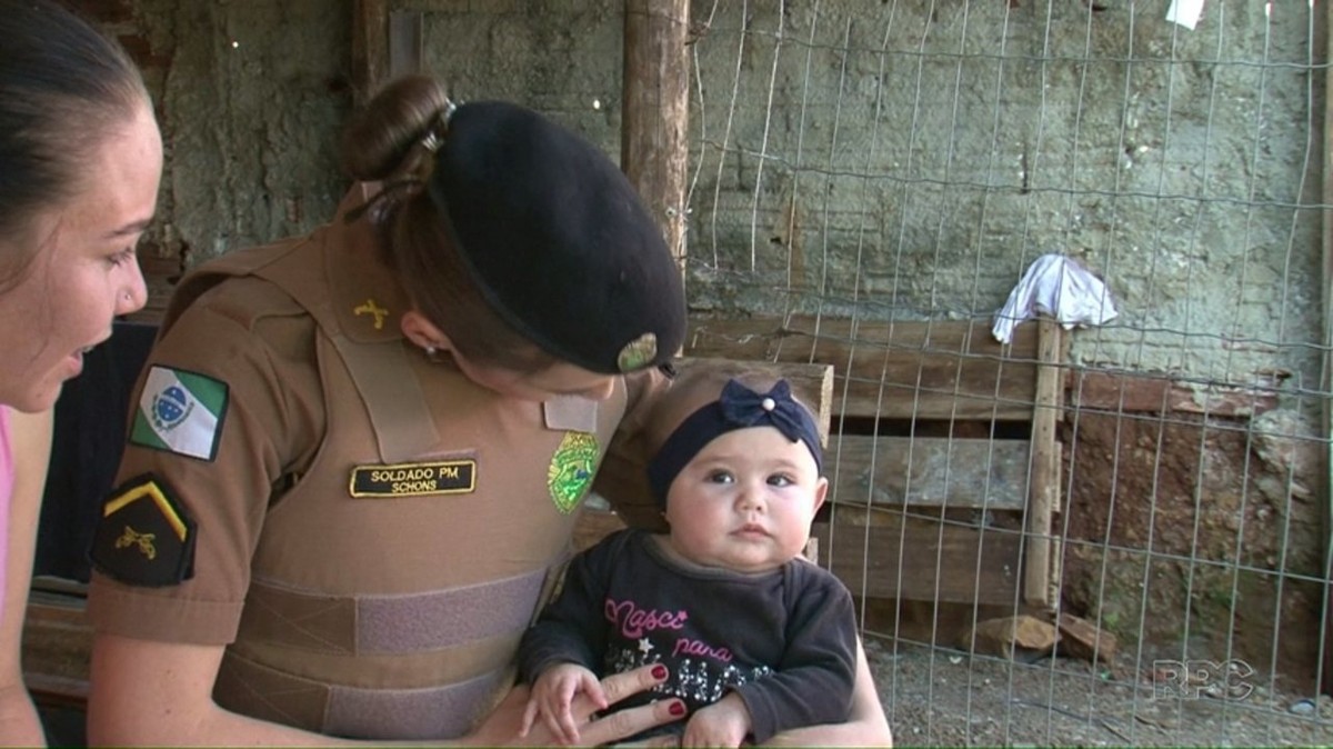 Policial militar salva bebê por telefone e tem encontro emocionante com ...