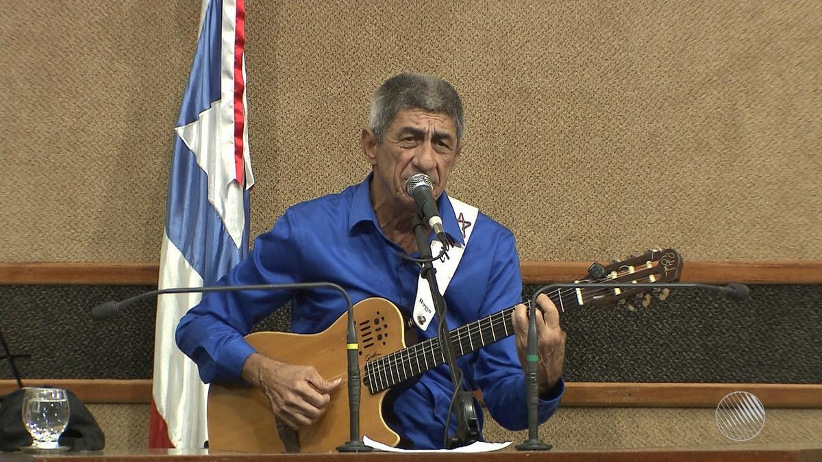 Cantor e compositor Raimundo Fagner recebe título de Cidadão Baiano ...