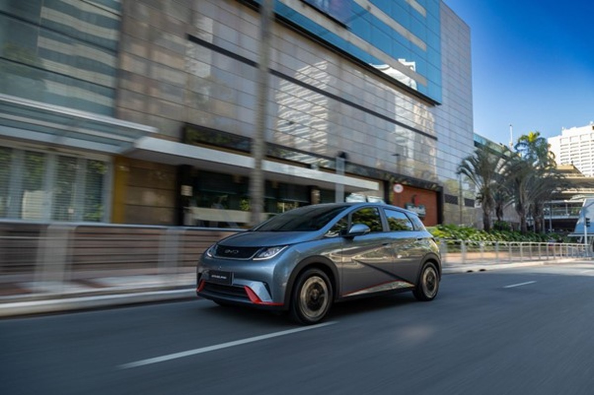 Karaokê e mais: veja 5 diferenciais do Dolphin, carro do ano 2024 | BYD ...