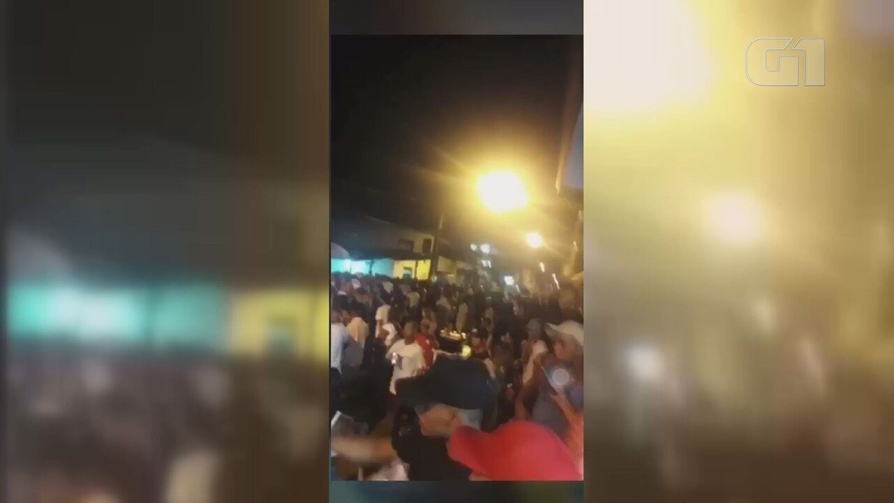 Baile funk reúne multidão sem máscara e distanciamento social no ...