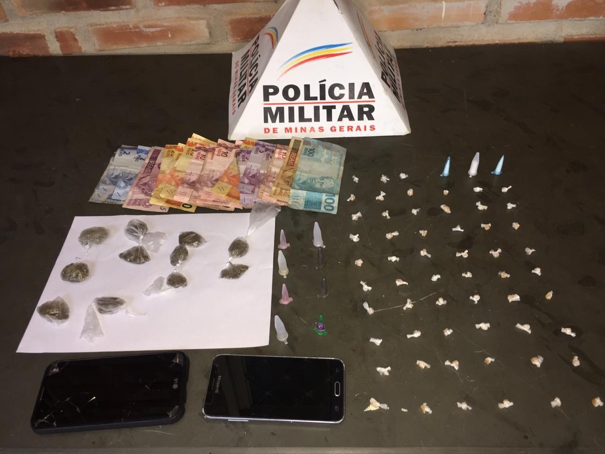 Mulher Flagrada Com Drogas Dentro De Residência é Detida Em Pompéu