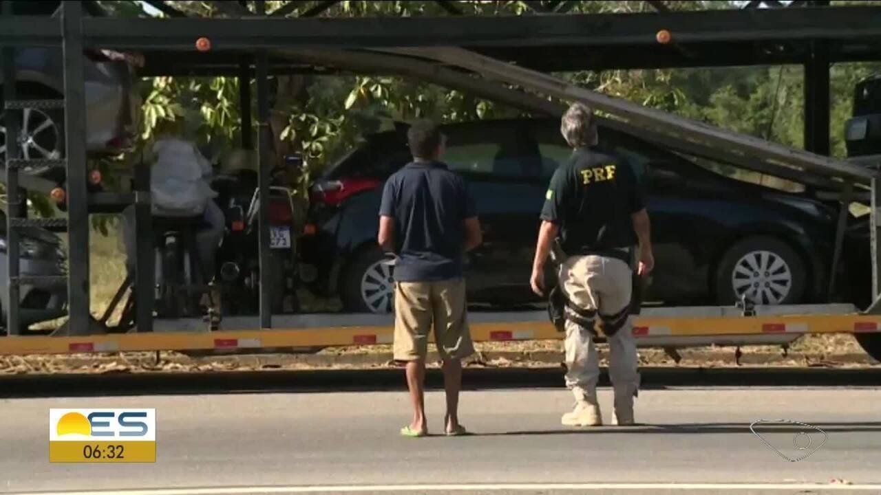 PRF flagra veículos roubados em caminhão-cegonha na BR-101, no ES | Norte e Noroeste - ES | G1