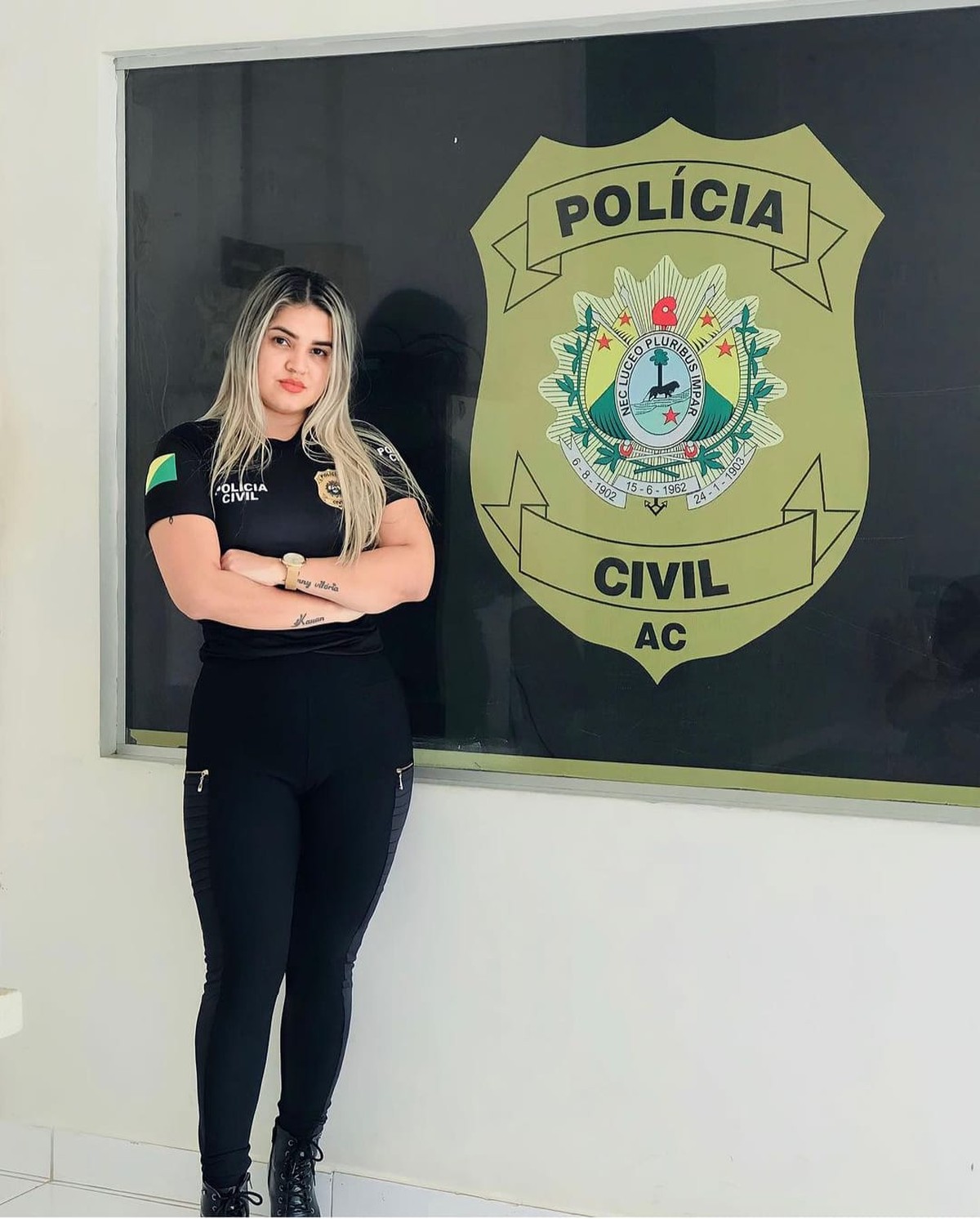 Policial civil que mostrou desabamento de teto de delegacia vira alvo ...