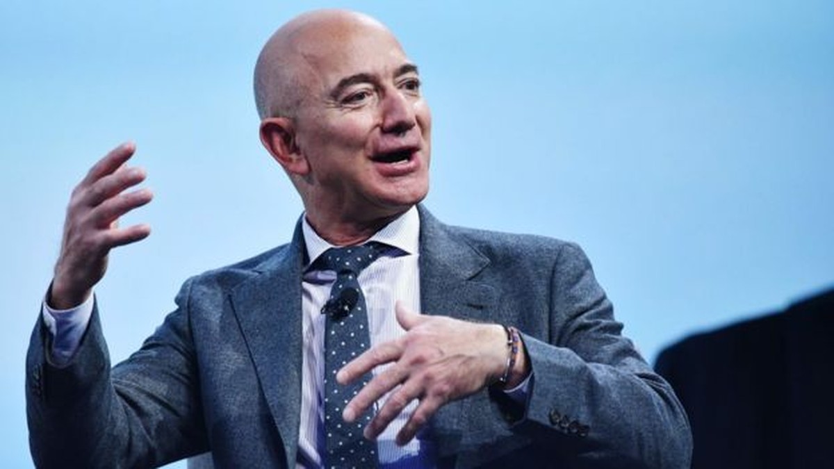Jeff Bezos, dono da Amazon, é a primeira pessoa a alcançar fortuna de ...