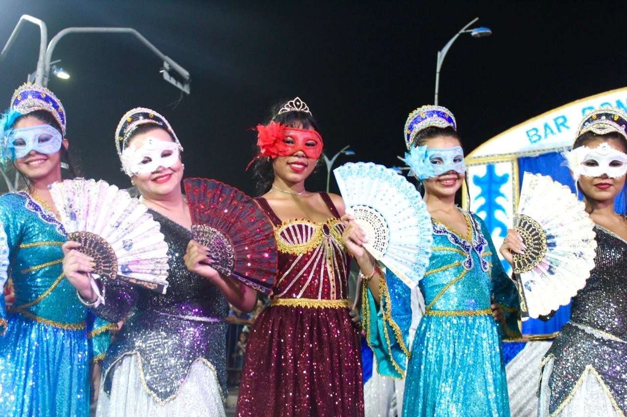 Carnaval 2024: veja fotos de como foi o primeiro dia dos desfiles das ...