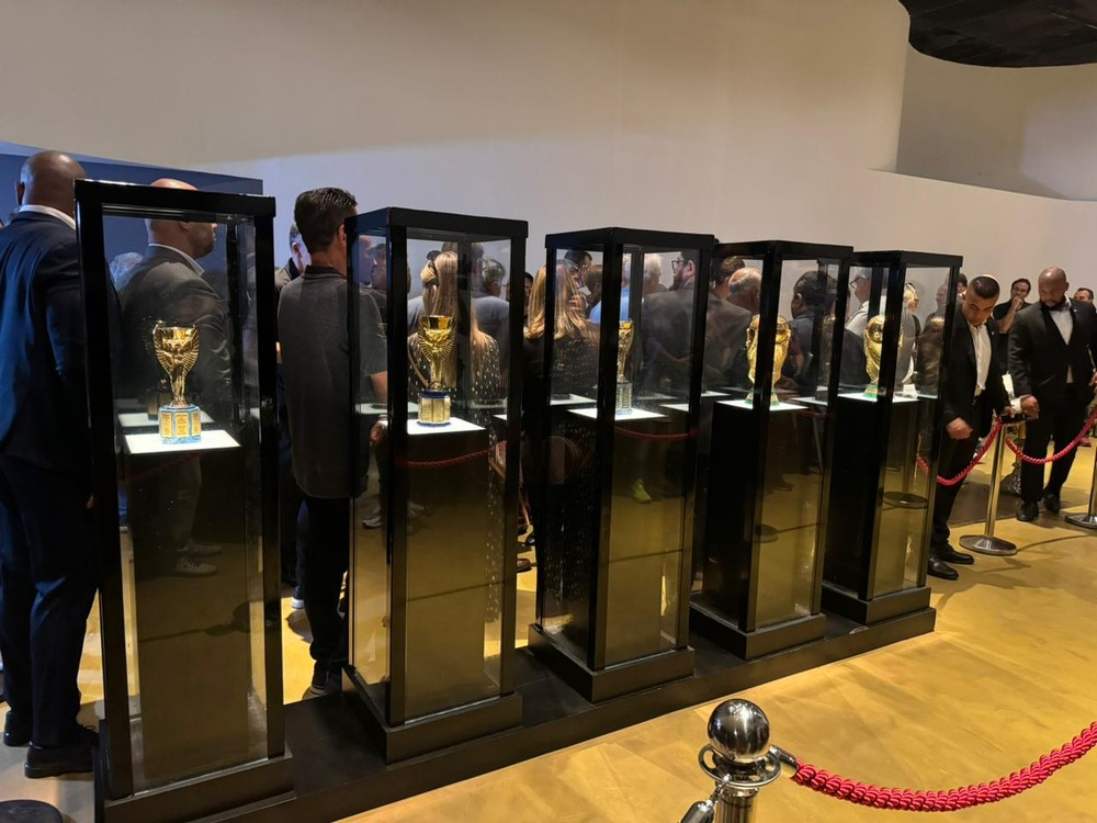 Zagallo: corpo do ex-jogador e ex-técnico é enterrado no Rio - Rádio ...