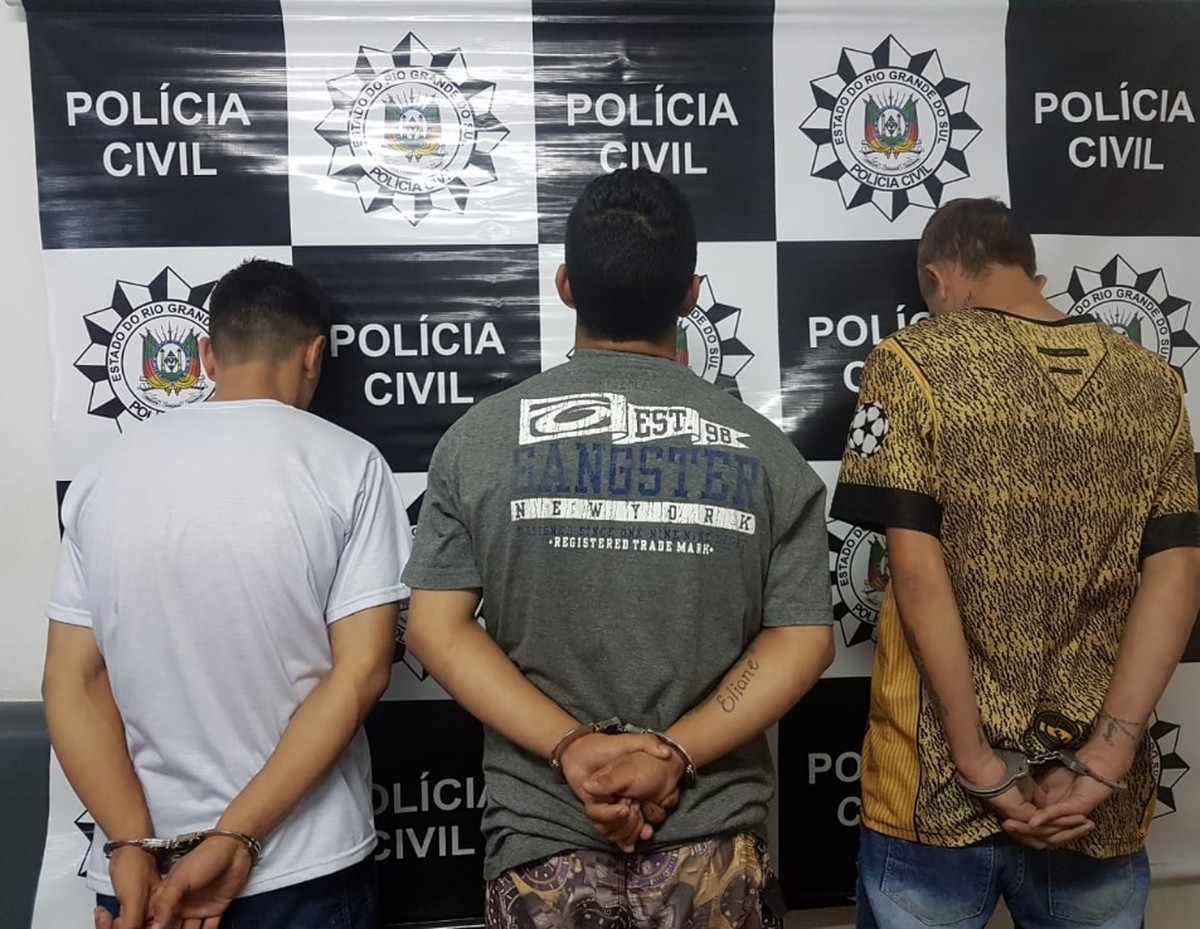Presos Três Suspeitos De Participar Da Morte De Jovem Por Engano Em