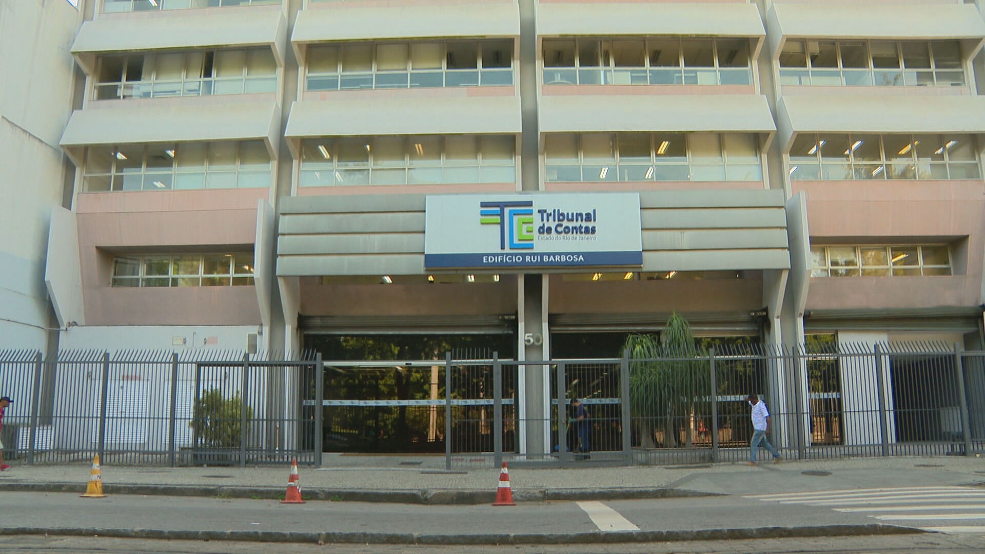 TCE-RJ suspende acordo de R$ 900 milhões entre Cedae e Águas do Rio | G1