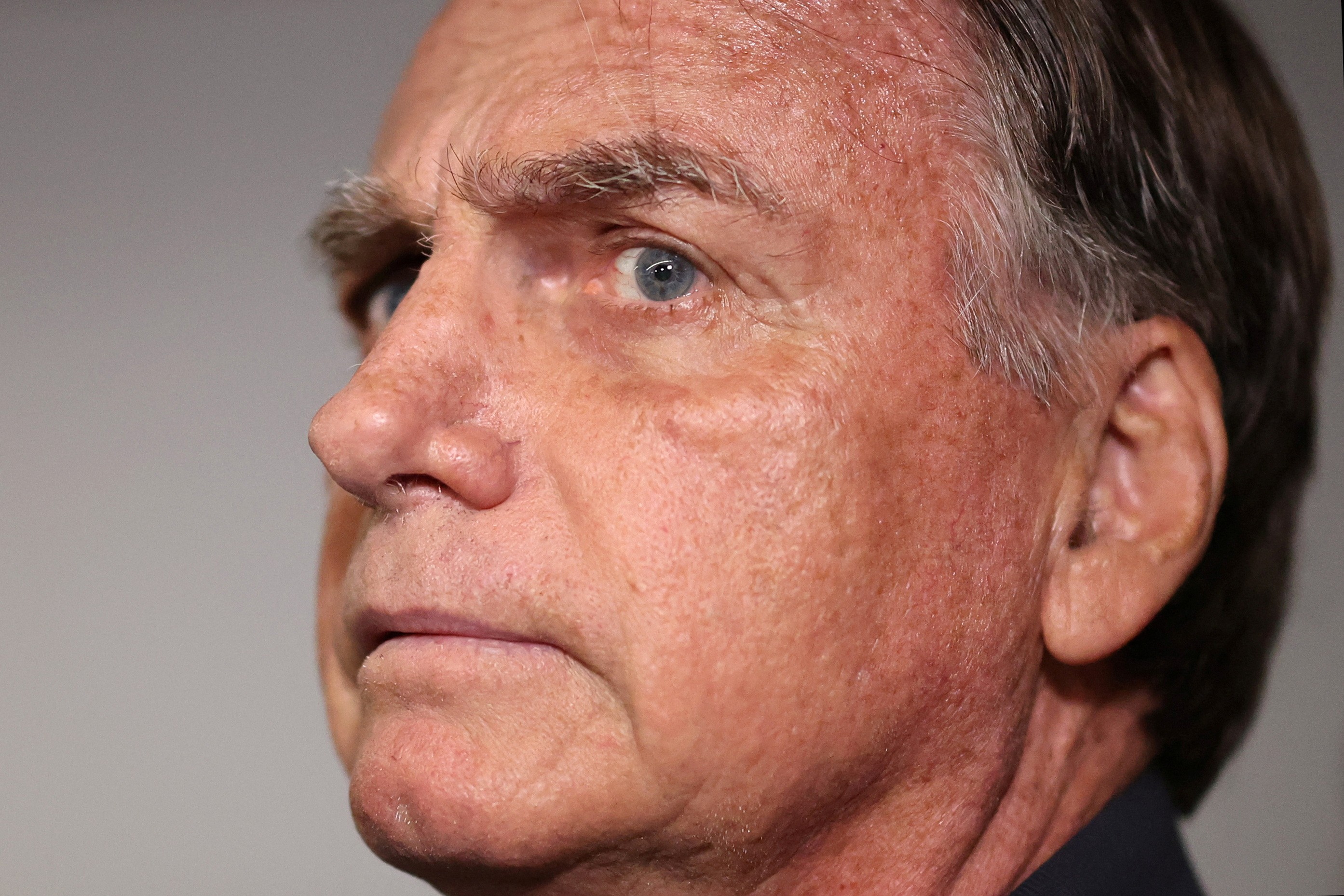 Bolsonaro responde STF sobre medidas cautelares e risgo de fuga para Argentina