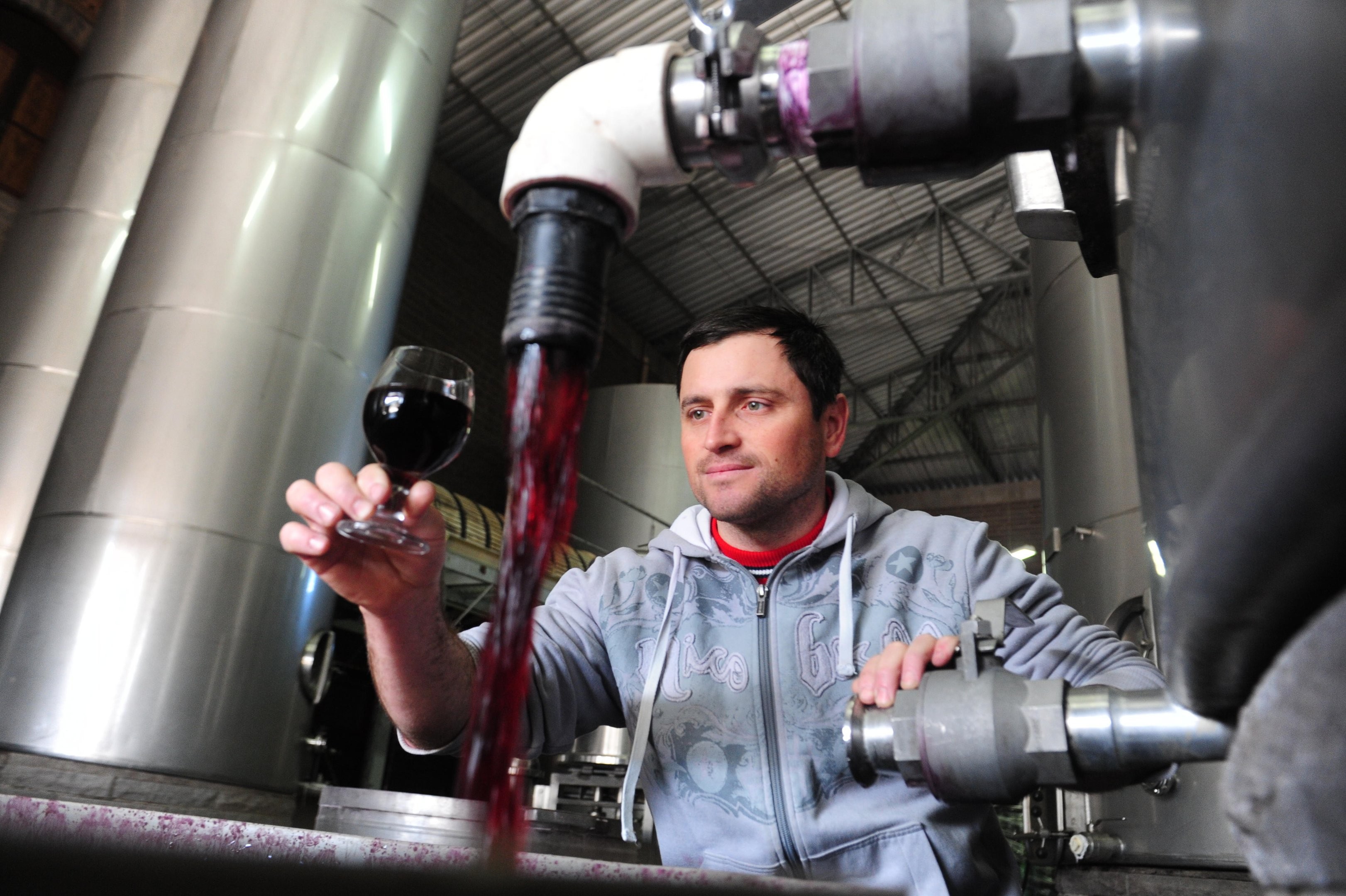 Enólogo Ismael Onzi morre após cair de pipa em Caxias do Sul | G1