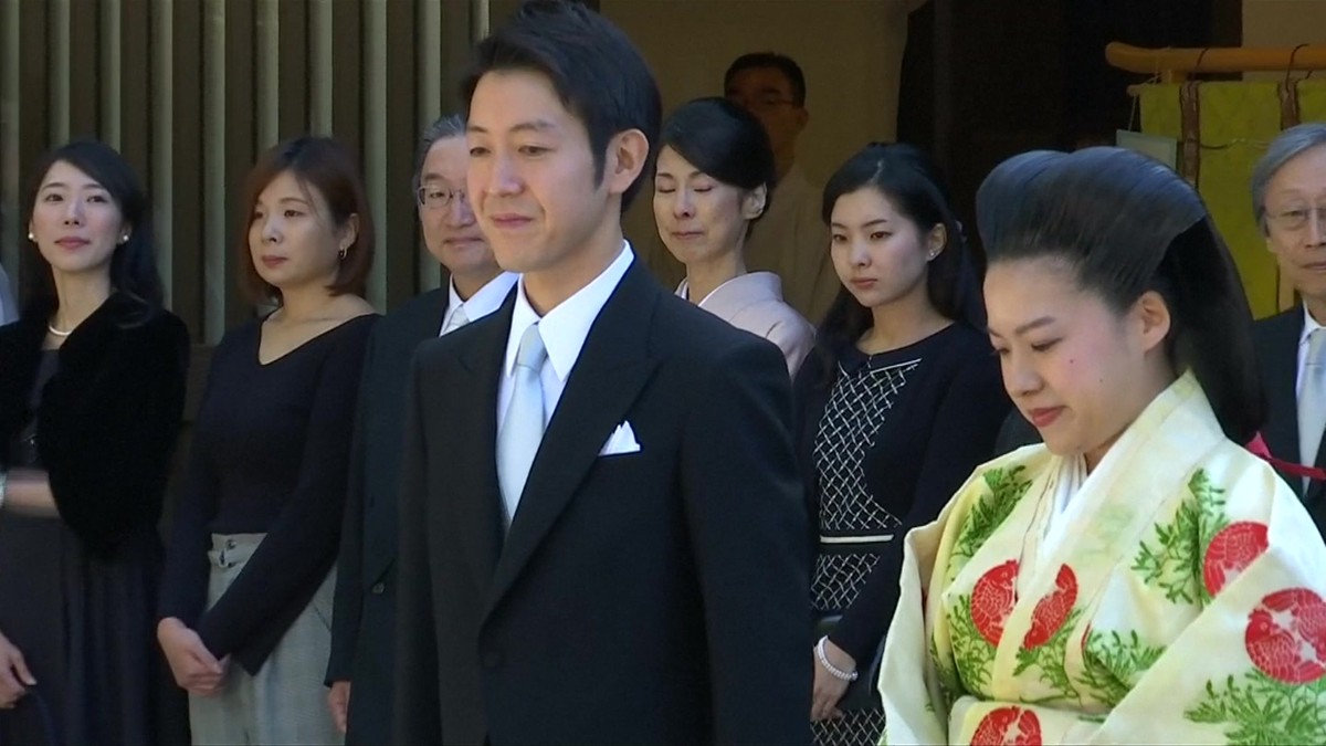 Princesa Ayako, do Japão, abre mão do título real para se casar com o ...