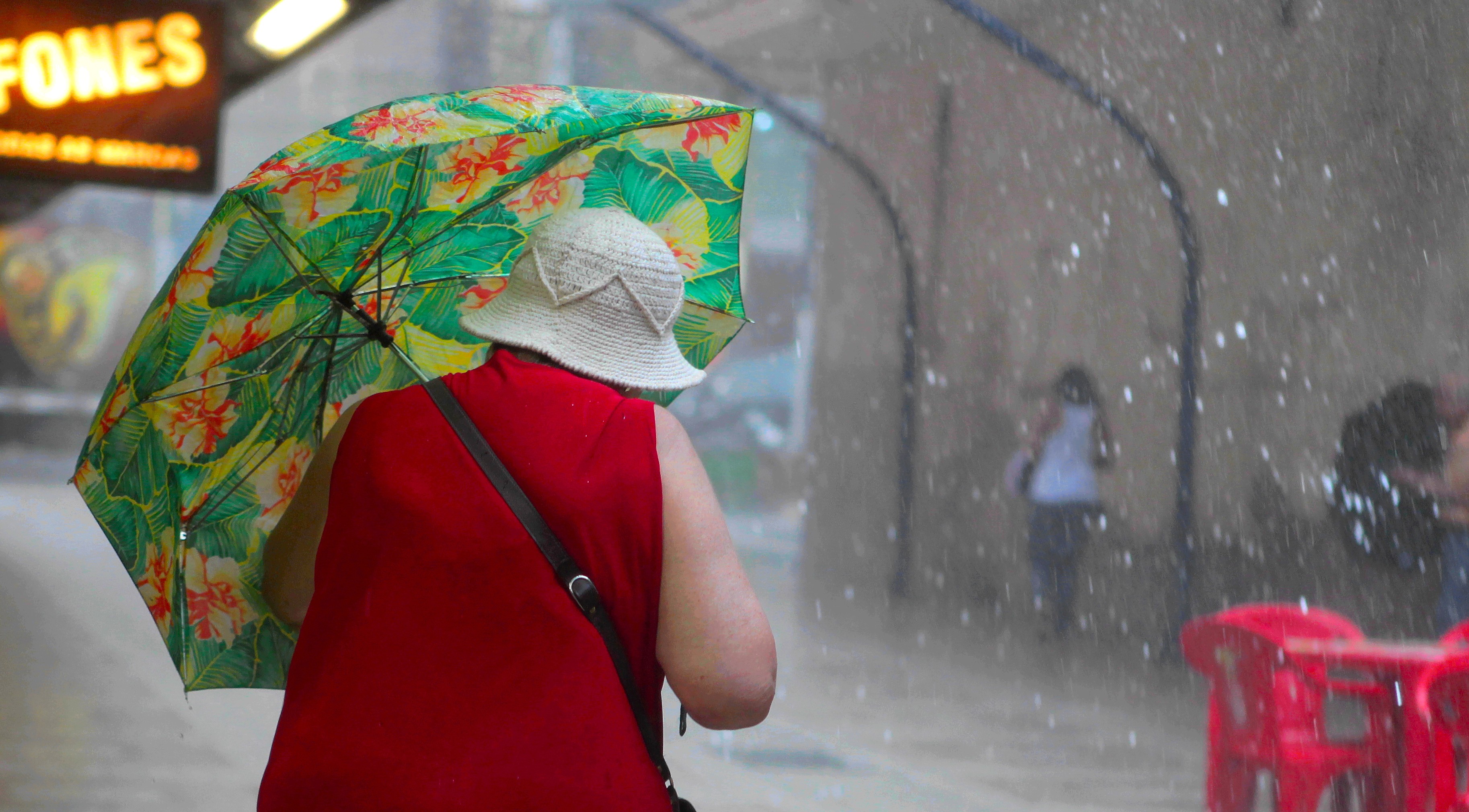Inmet alerta para risco de chuvas intensas em 15 cidades do Vale, Serra ...