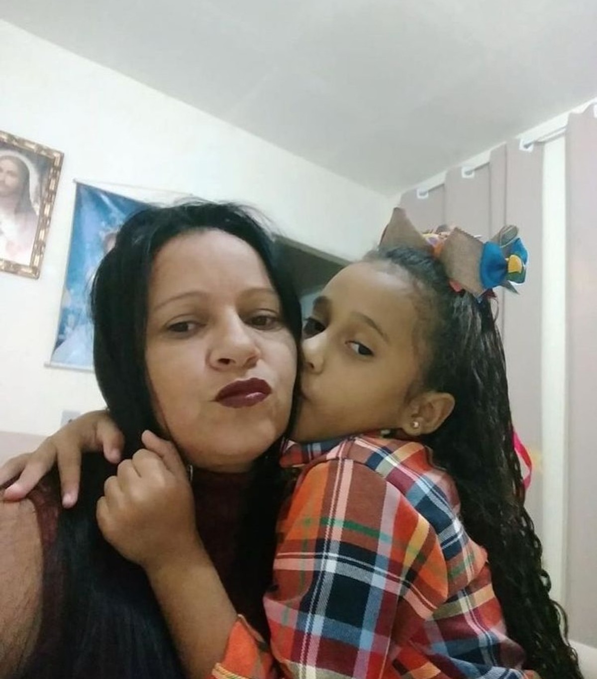 Familiares participam de audiência de instrução do suspeito que matou ...