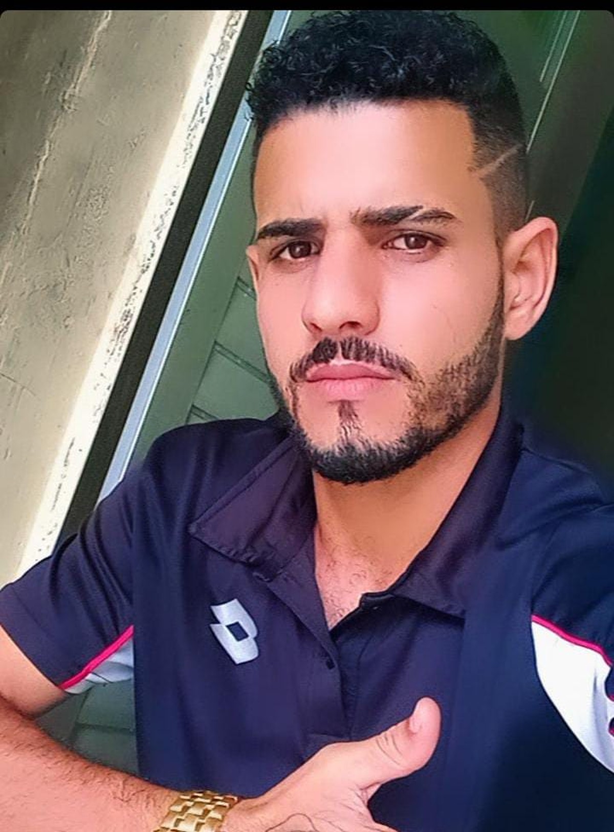 Jovem é achado morto uma semana após ser sequestrado durante assalto ...