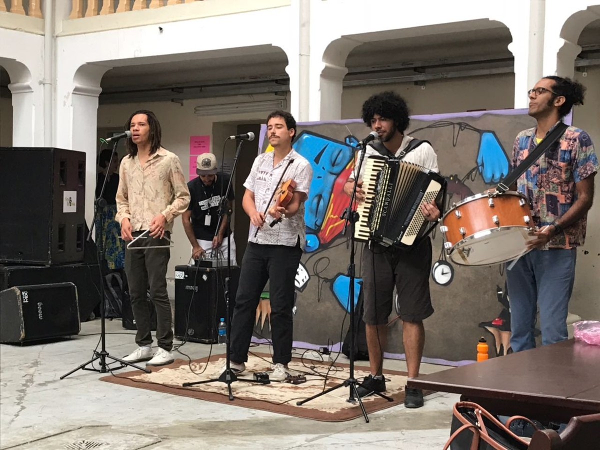 Quarteto de forró se apresenta pela primeira vez em Mogi das Cruzes ...