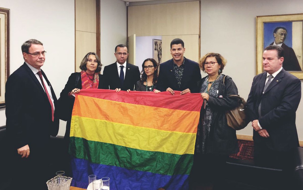 PT aciona Justiça para reverter anulação de lei anti-homofobia no DF