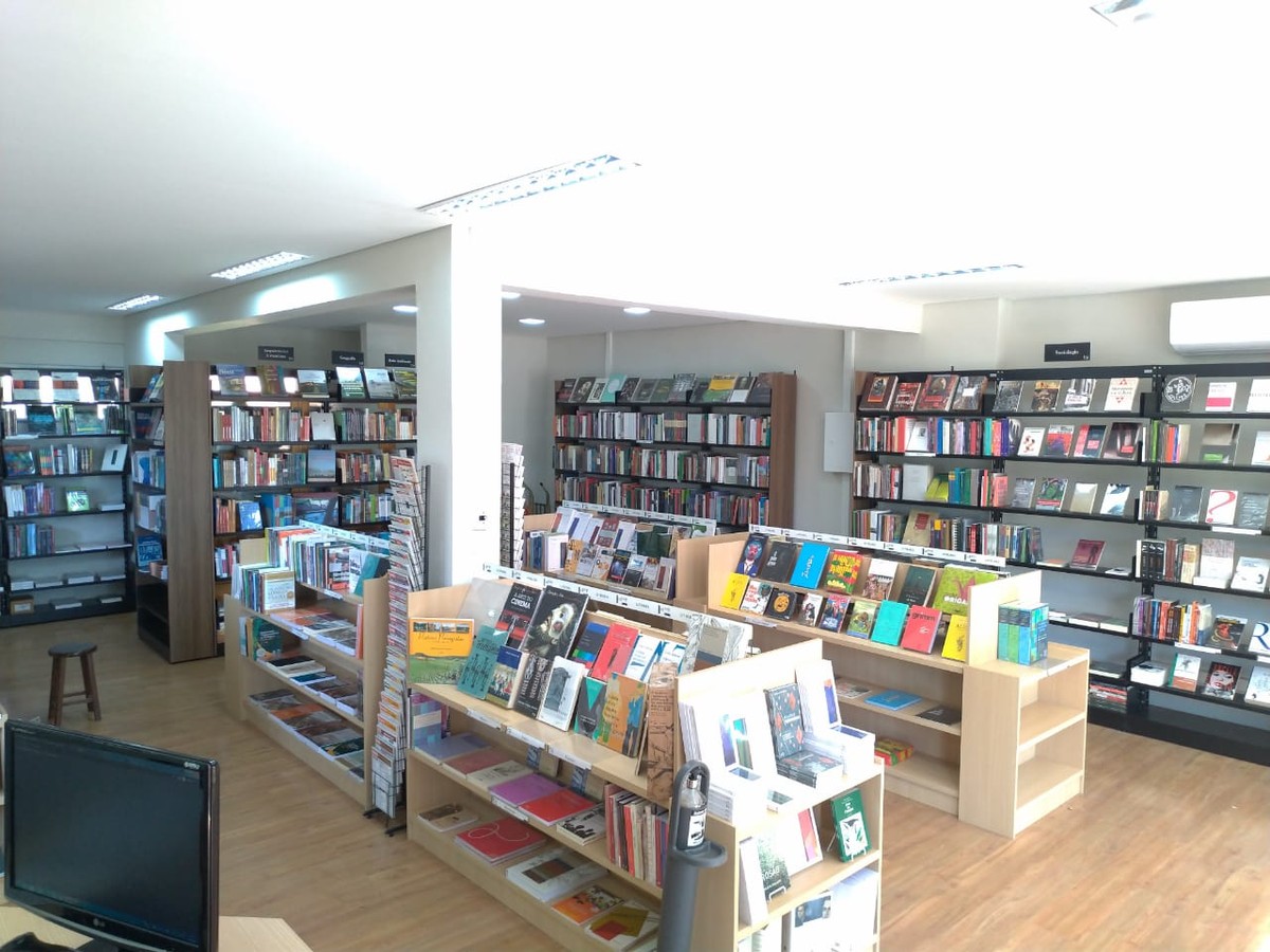 Edusp inaugura livraria com 5 mil obras no campus 1 da USP São Carlos ...