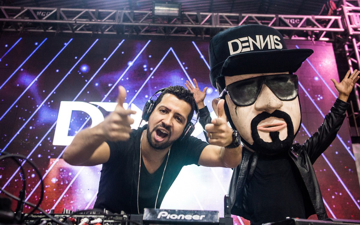 'Baile do Dennis' terá convidados neste domingo em Cabo Frio, no RJ ...