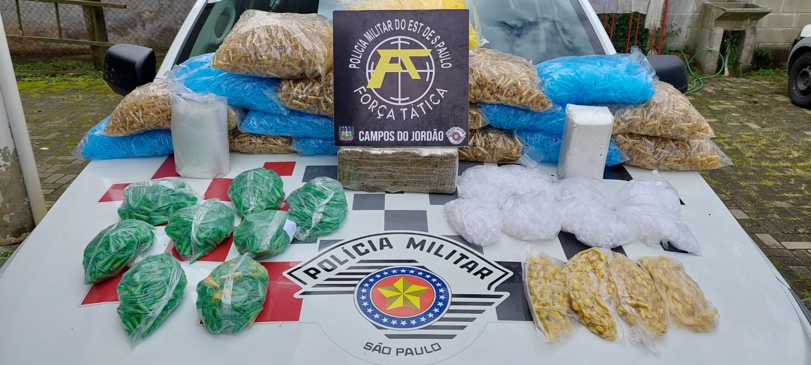 Homem é preso por tráfico de drogas no bairro Pica-Pau em Campos do ...