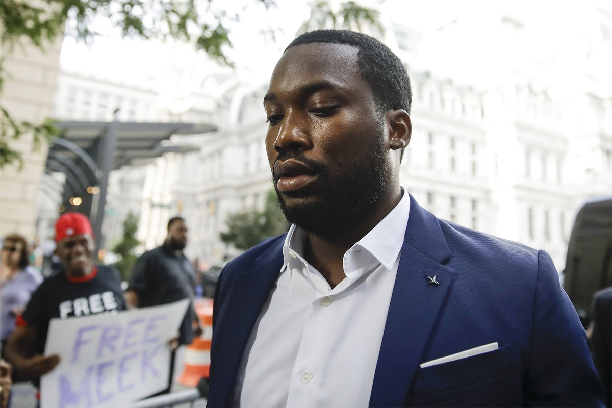 Rapper Meek Mill se declara culpado e encerra batalha legal