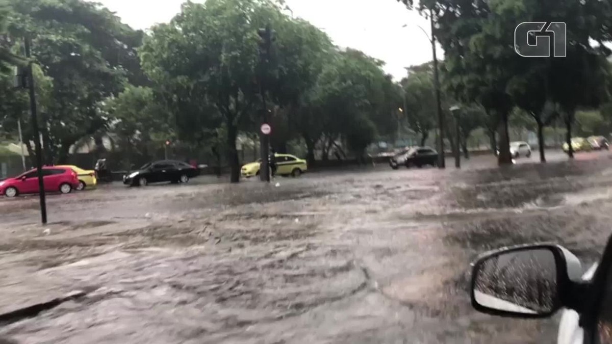 Rio entra em Estágio de Atenção com chuva forte nesta sexta; queda de ...