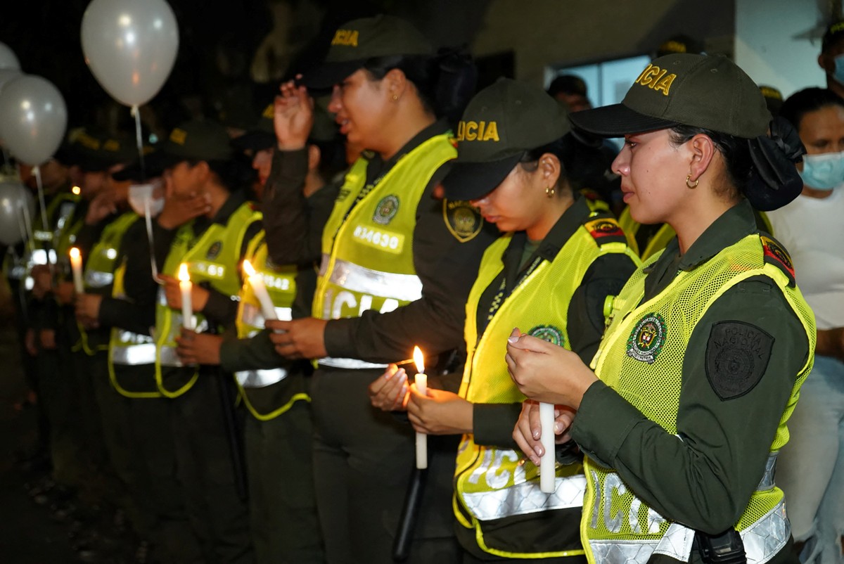 Ataque com explosivos deixa sete policiais mortos na Colômbia | Mundo | G1