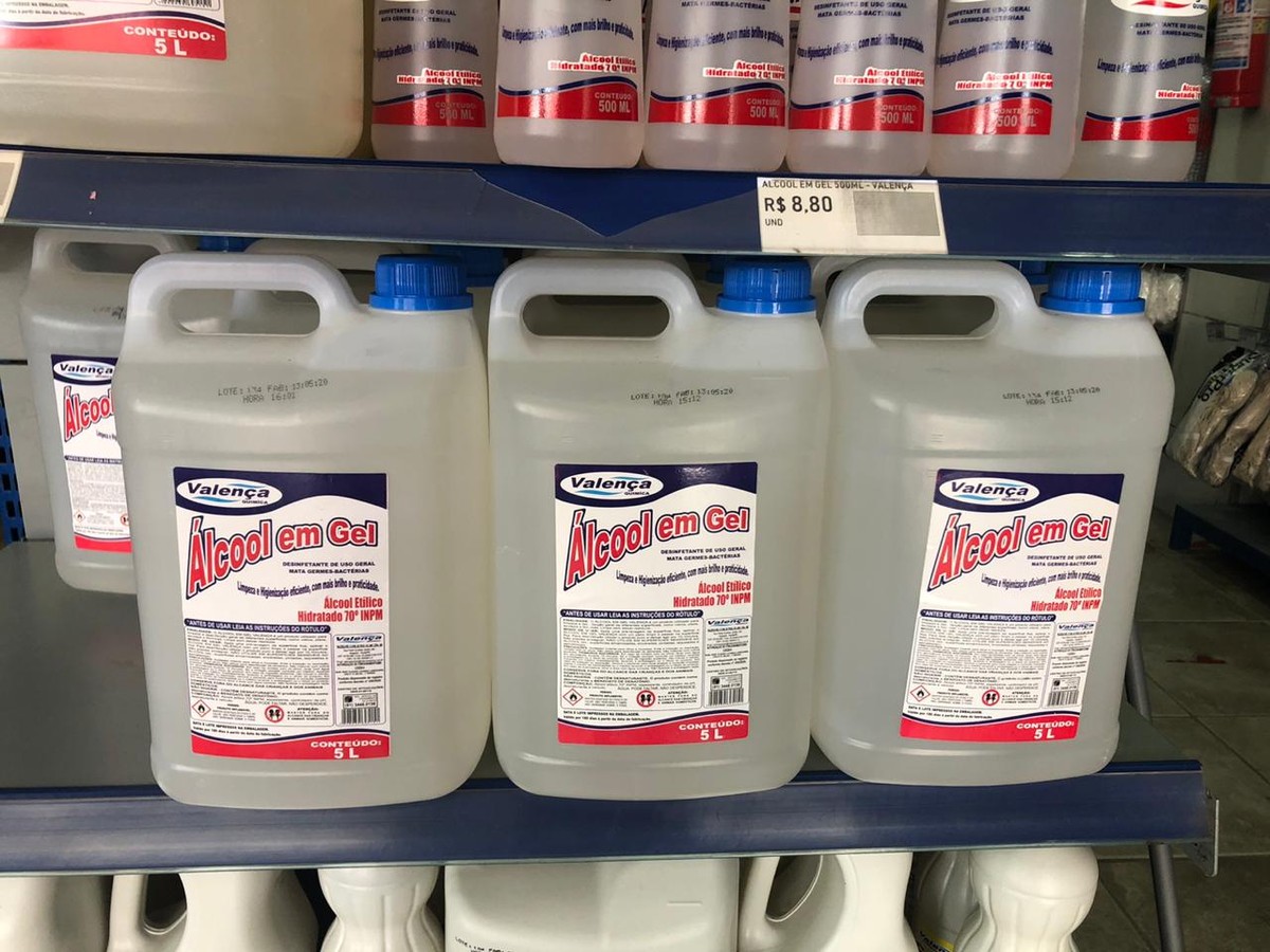 Procon fecha fábrica que vendia álcool em gel fora do padrão e apreende ...