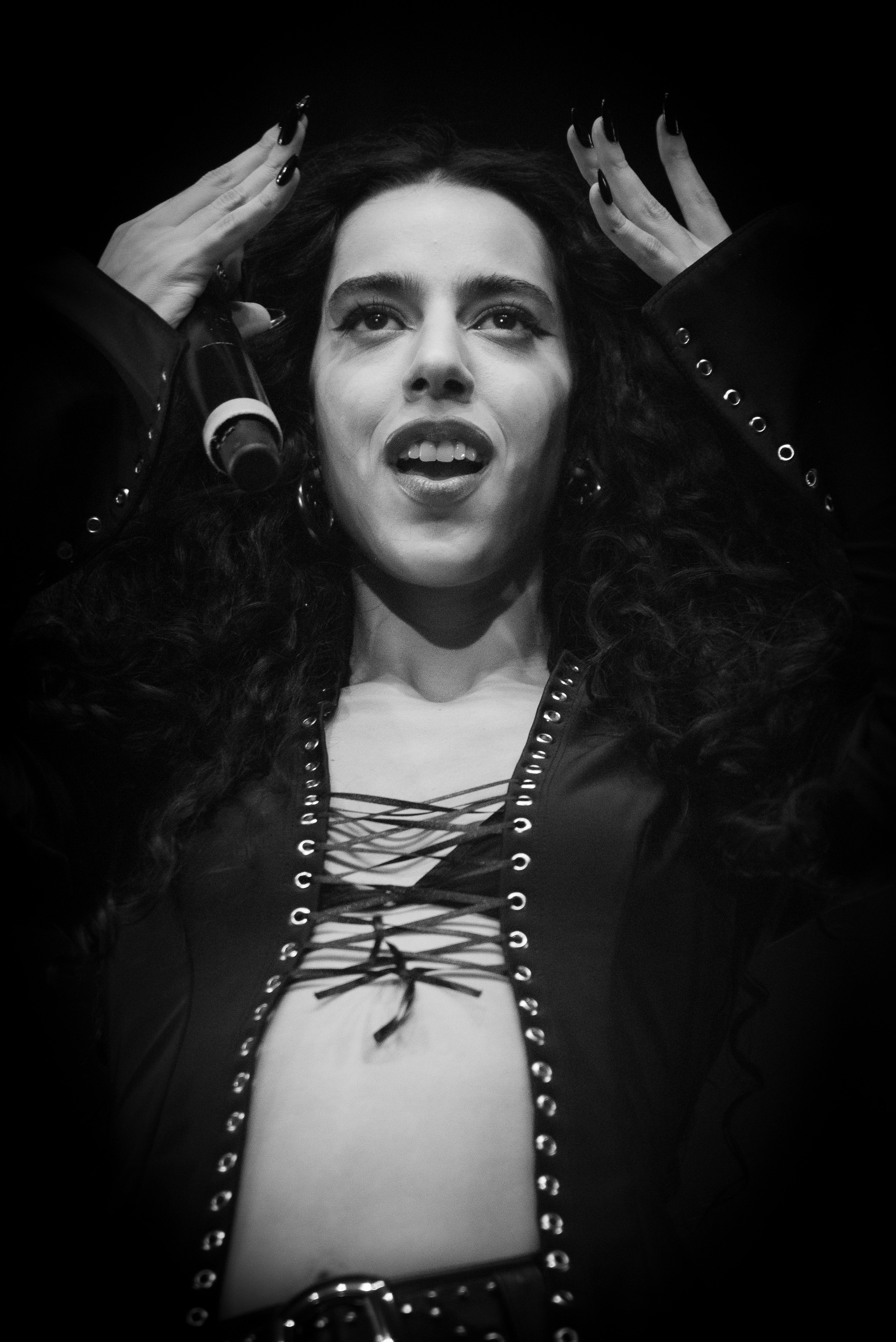 Marina Sena faz 1º show do novo álbum, 'Vício Inerente', com casa ...