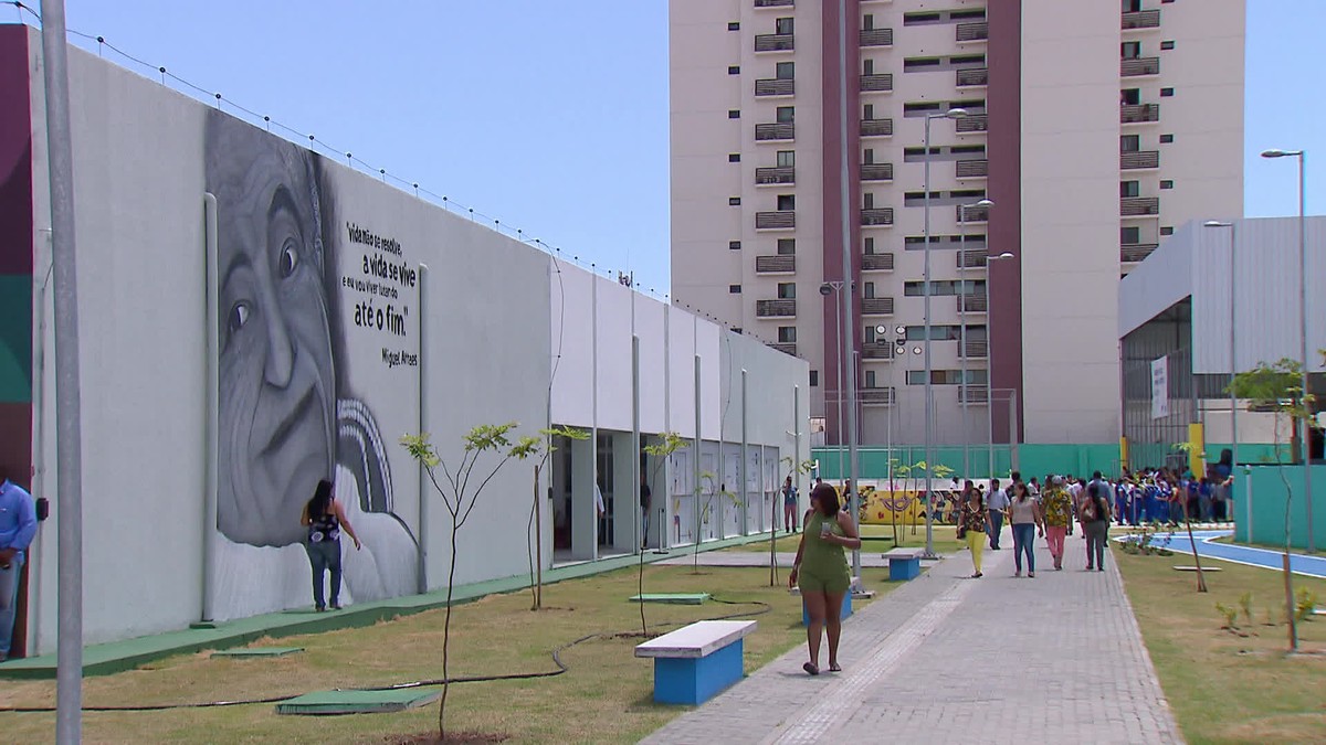 Compaz Miguel Arraes faz mutirão para preencher mais de 2 mil vagas em ...