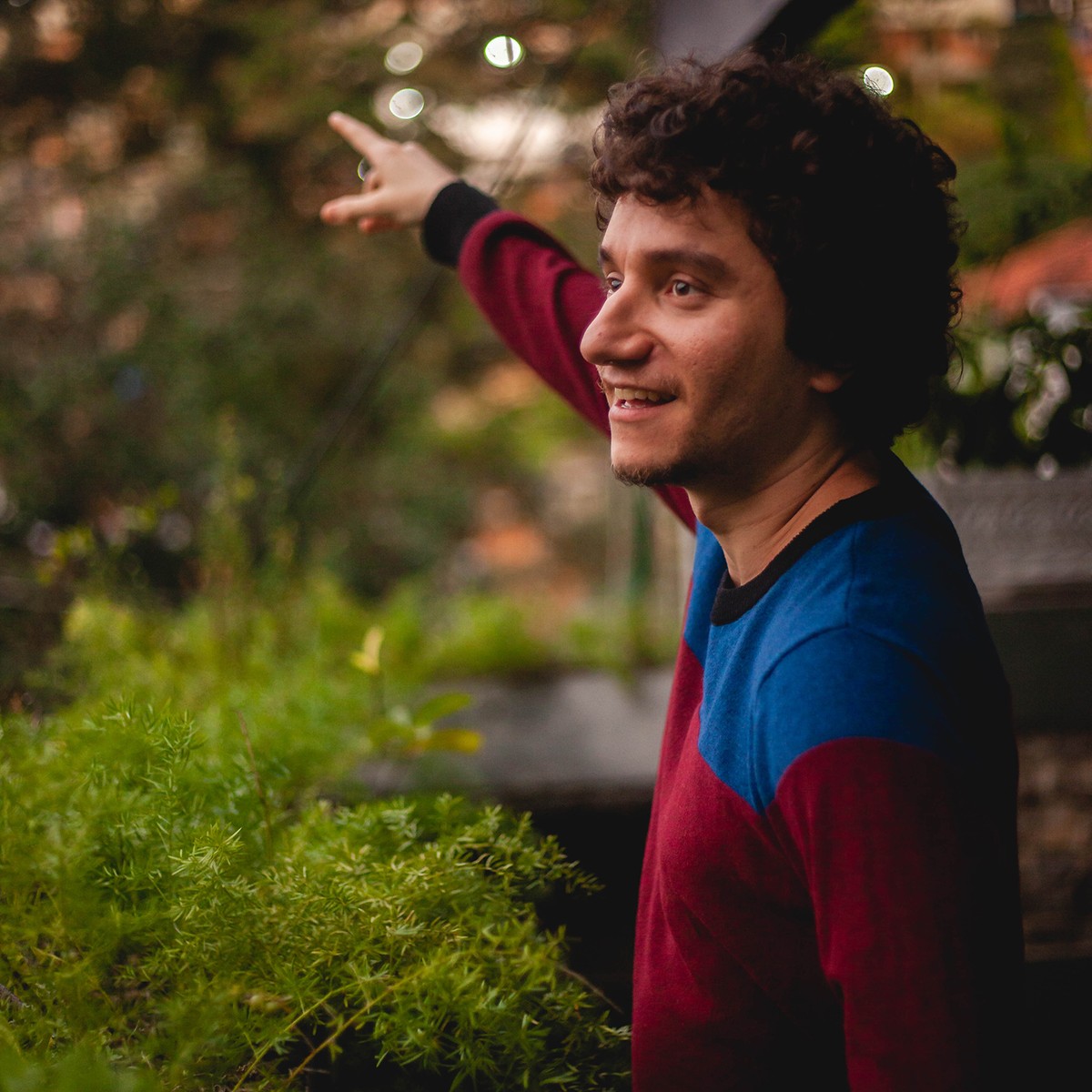 Gabriel Ruiz se apresenta como promissor compositor no álbum 'Primeiro ...