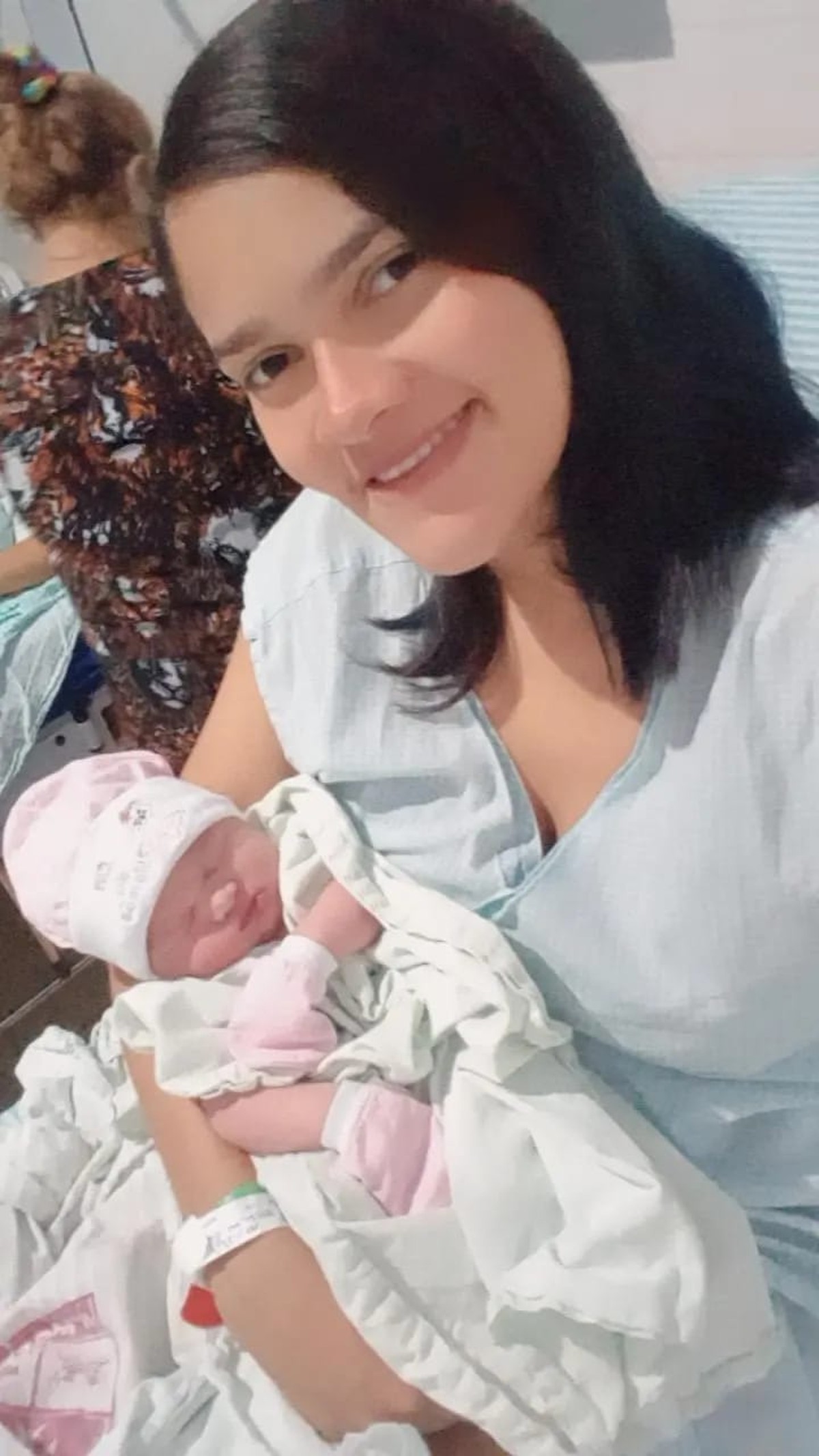Mãe comemora nascimento de filha em 29 de fevereiro: ‘foi o dia perfeito’