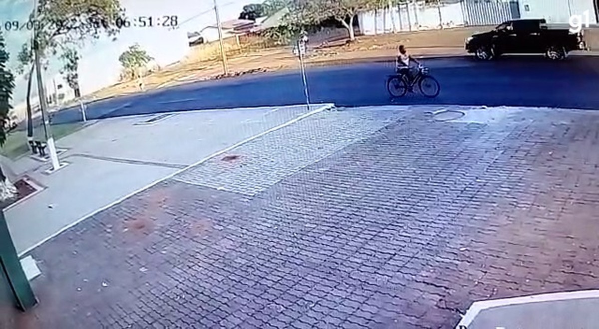 Mulher morre após ser atropelada por carro e motorista foge sem prestar atendimento | Tocantins | G1