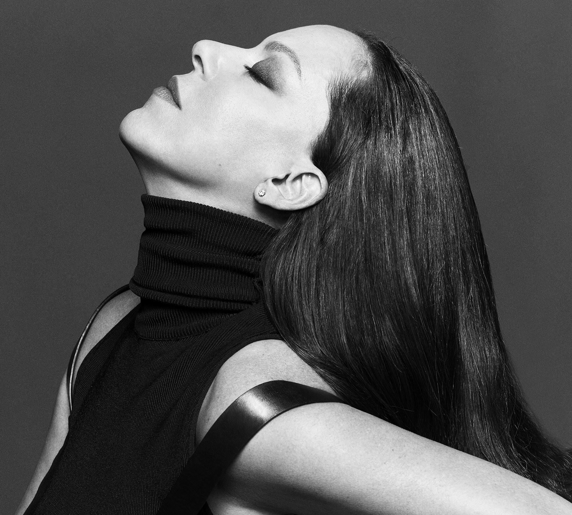 Bebel Gilberto se enfraquece na rota sem cor da viagem reflexiva de ...