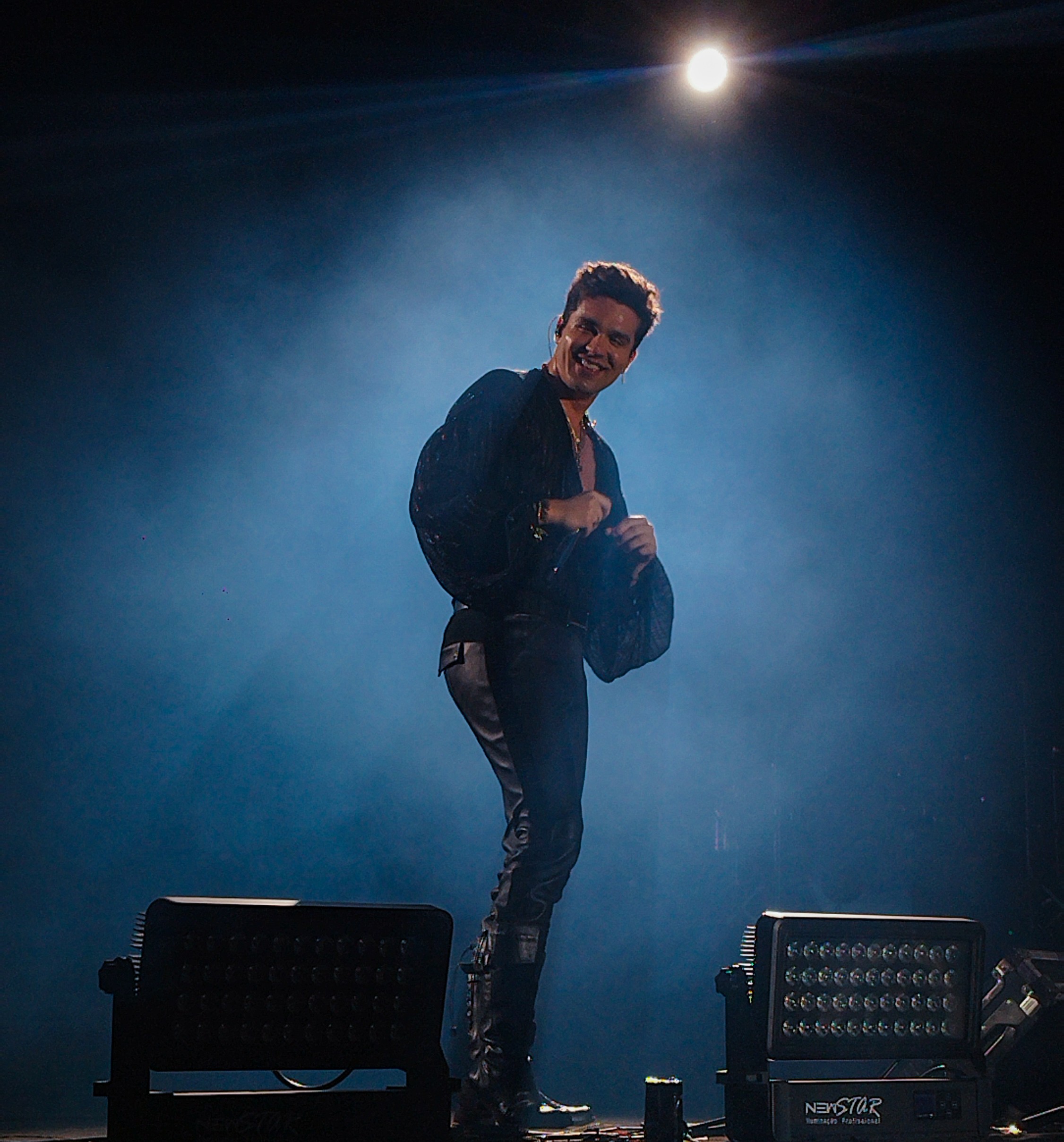 Show de Luan Santana em Campo Grande tem pedido de noivado e fãs ...