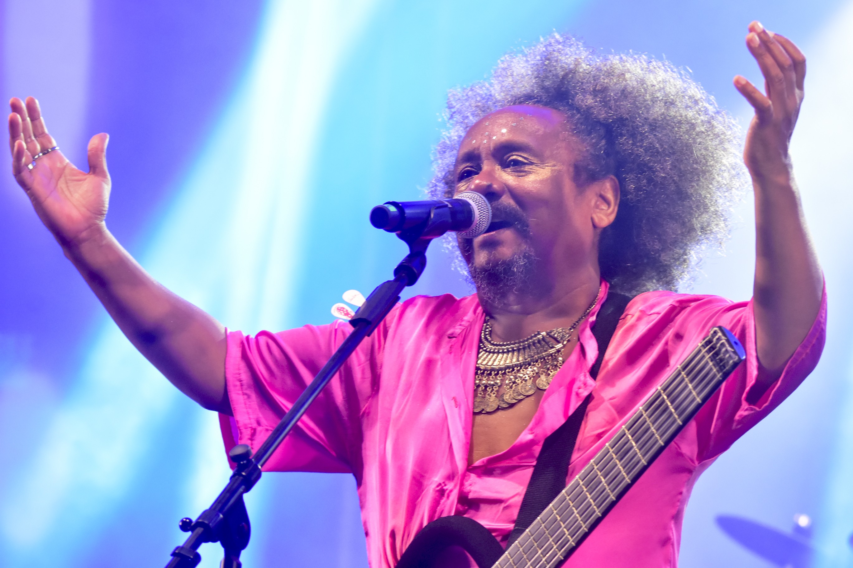 Chico César faz show gratuito na Estação das Artes, em Fortaleza | G1