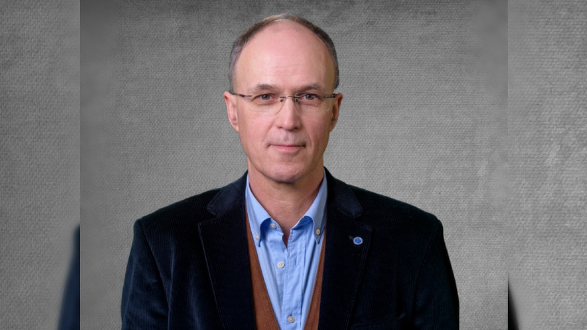 Professor de universidade de Lisboa ministra curso de curta duração na ...