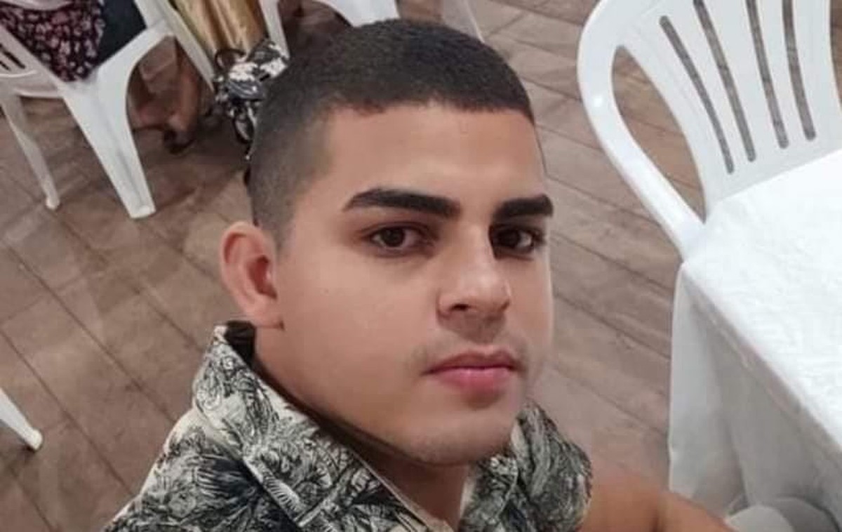VÍdeo Homem é Executado Com Vários Tiros Em Posto De Combustível Em