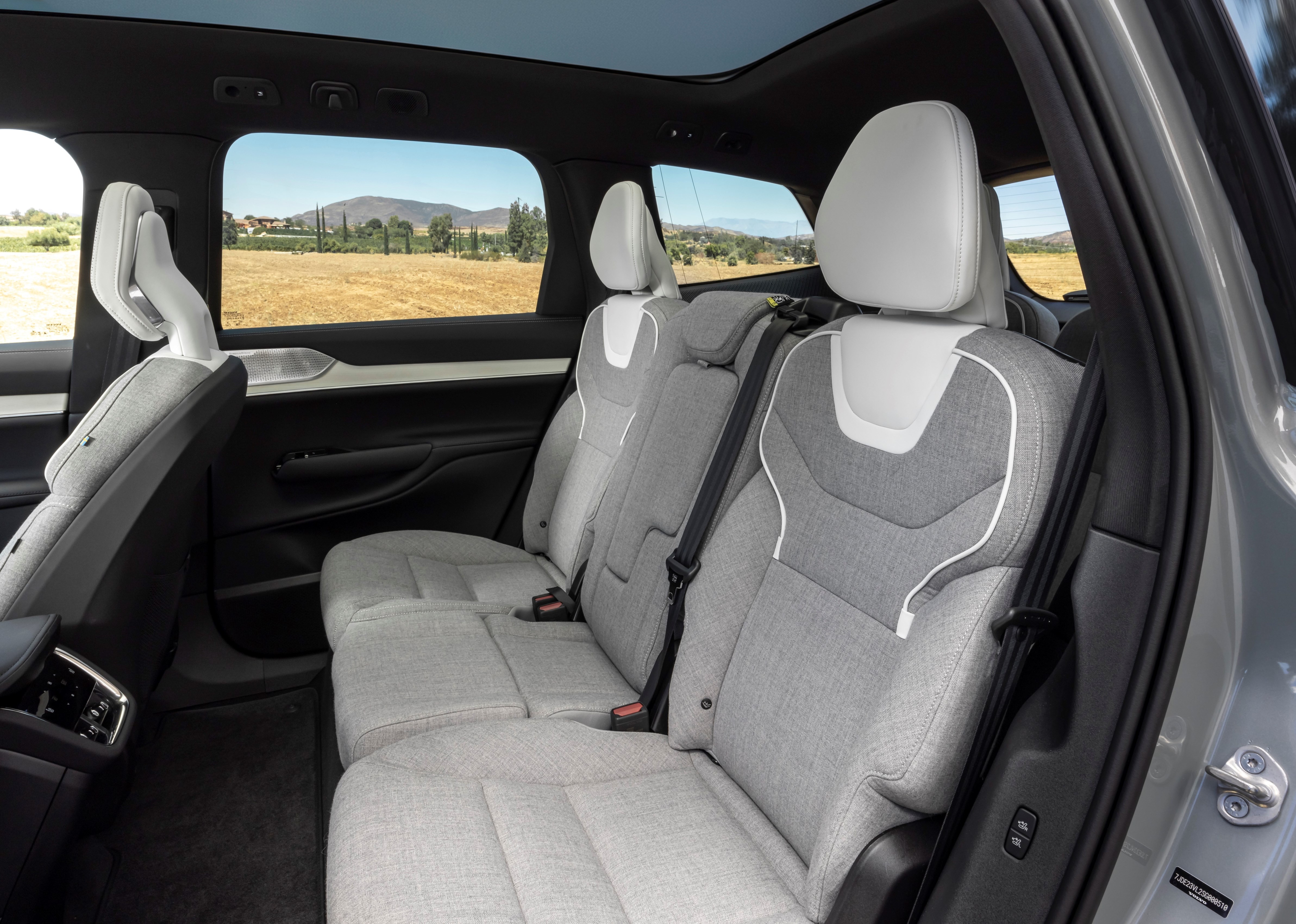 Volvo EX90 mostra que o SUV mais caro da marca passa longe da ...